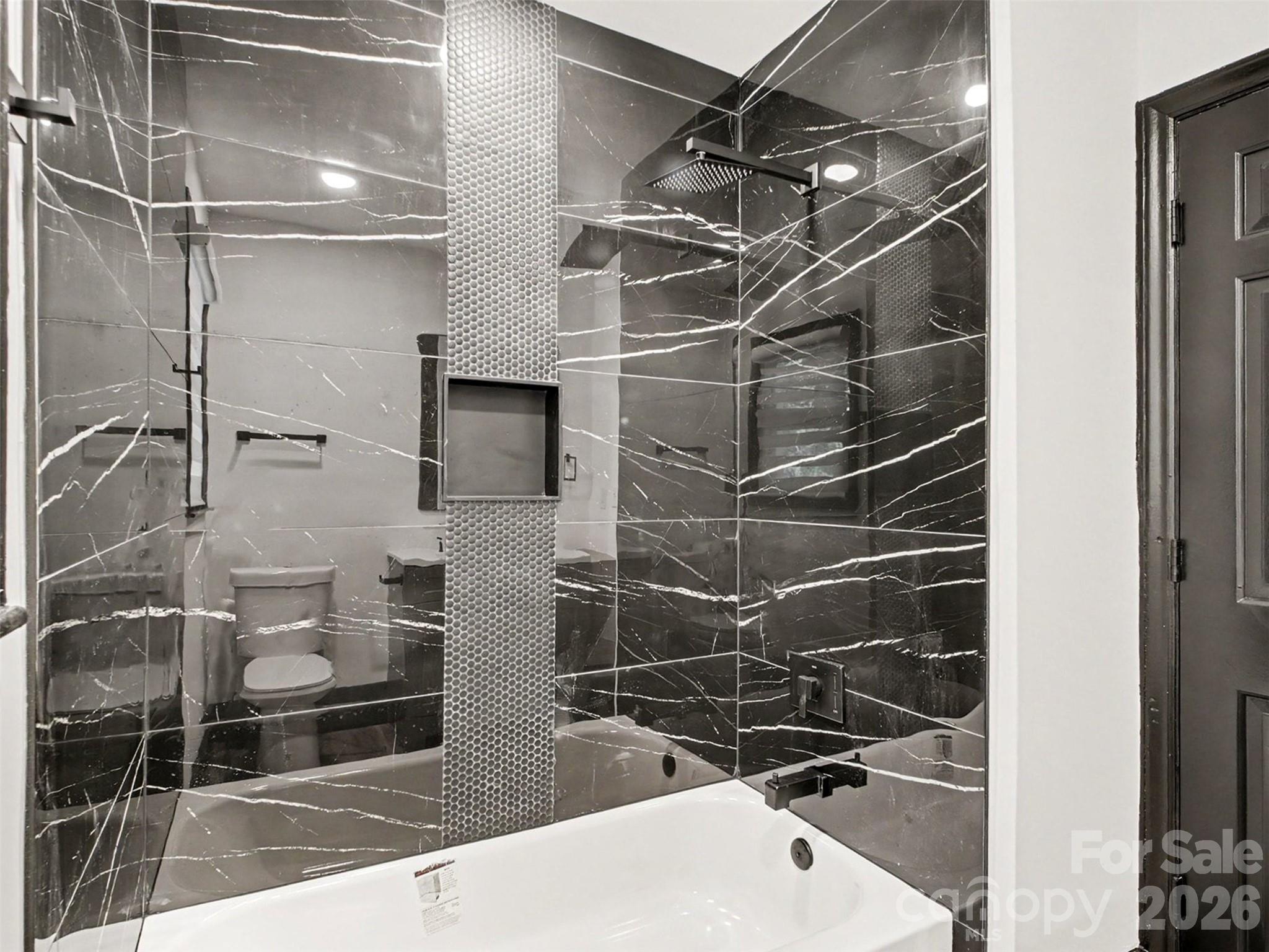 Photo 23 of 1831 Elizabeth Oaks Avenue, Charlotte, NC