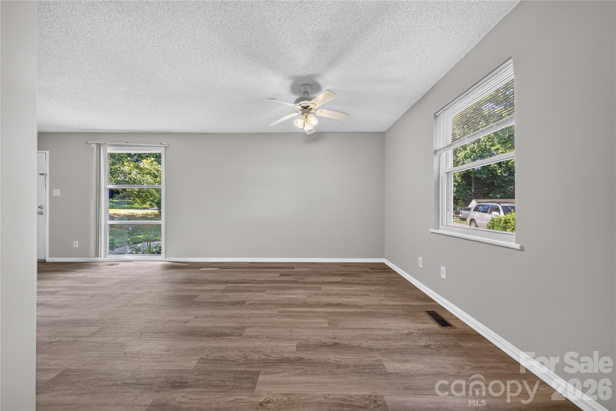 Photo 8 of 520 Inwood Drive, Charlotte, NC