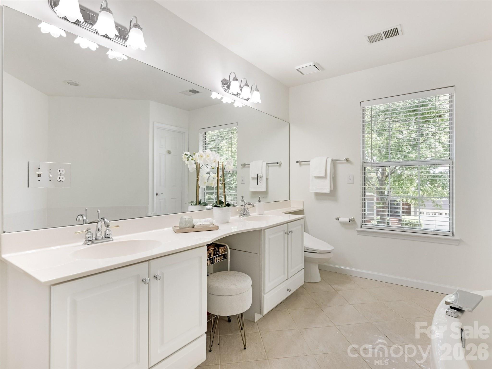 Photo 19 of 6534 Summertree Lane, Charlotte, NC