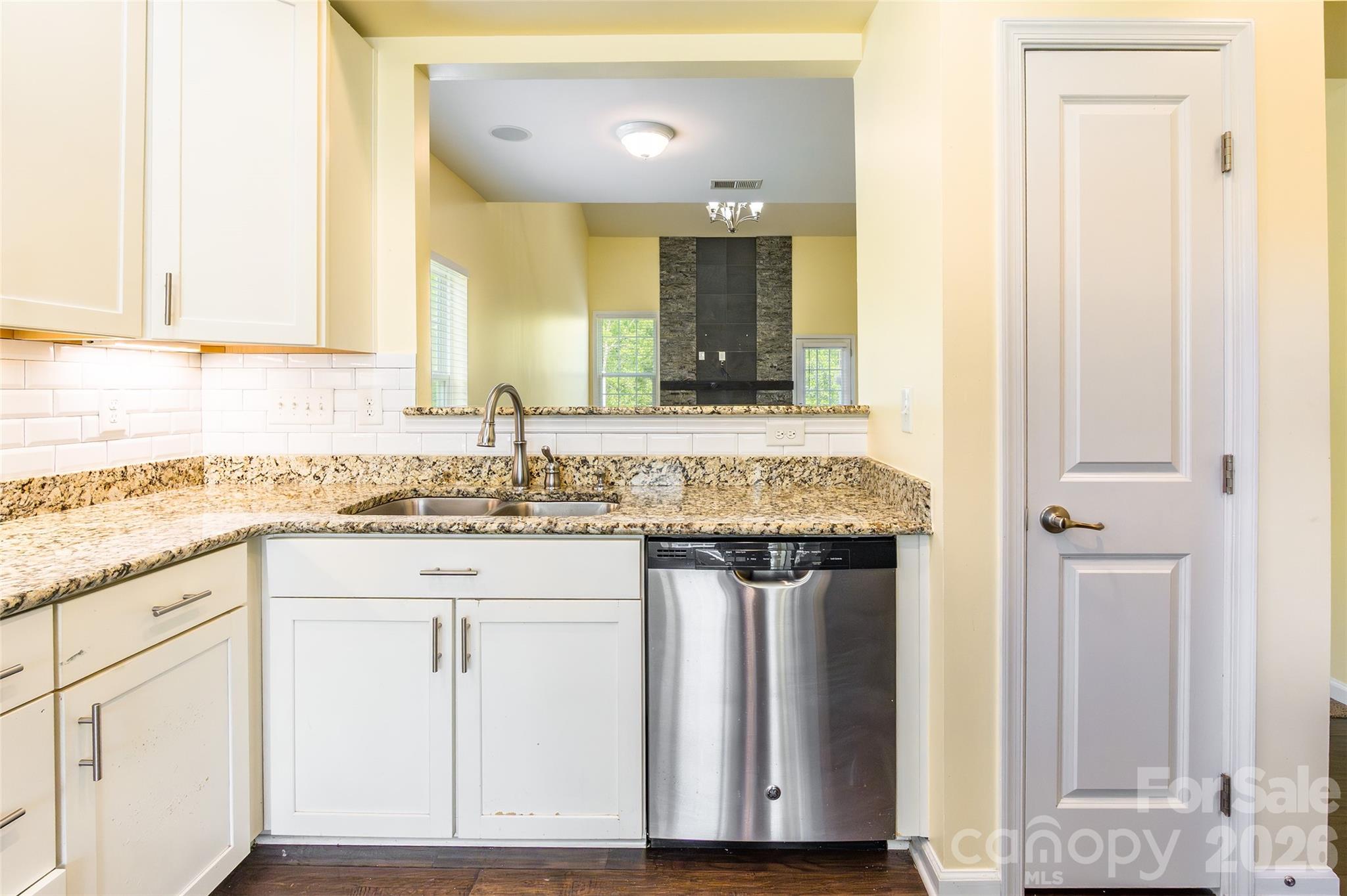 Photo 8 of 9622 Springholm Drive, Charlotte, NC