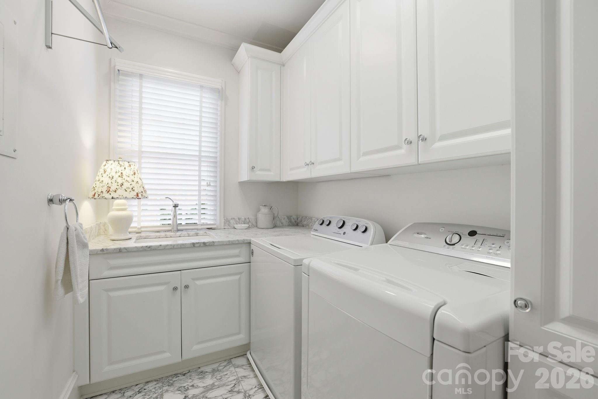Photo 33 of 2044 Queens Road W, Charlotte, NC