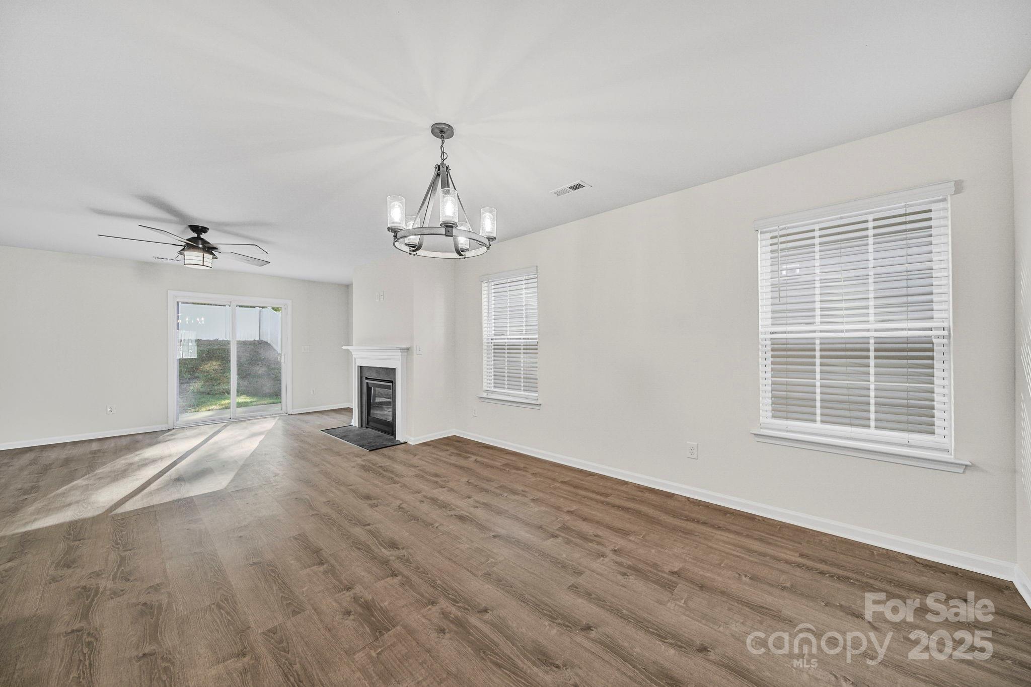 Photo 4 of 3120 Green Apple Drive, Dallas, NC
