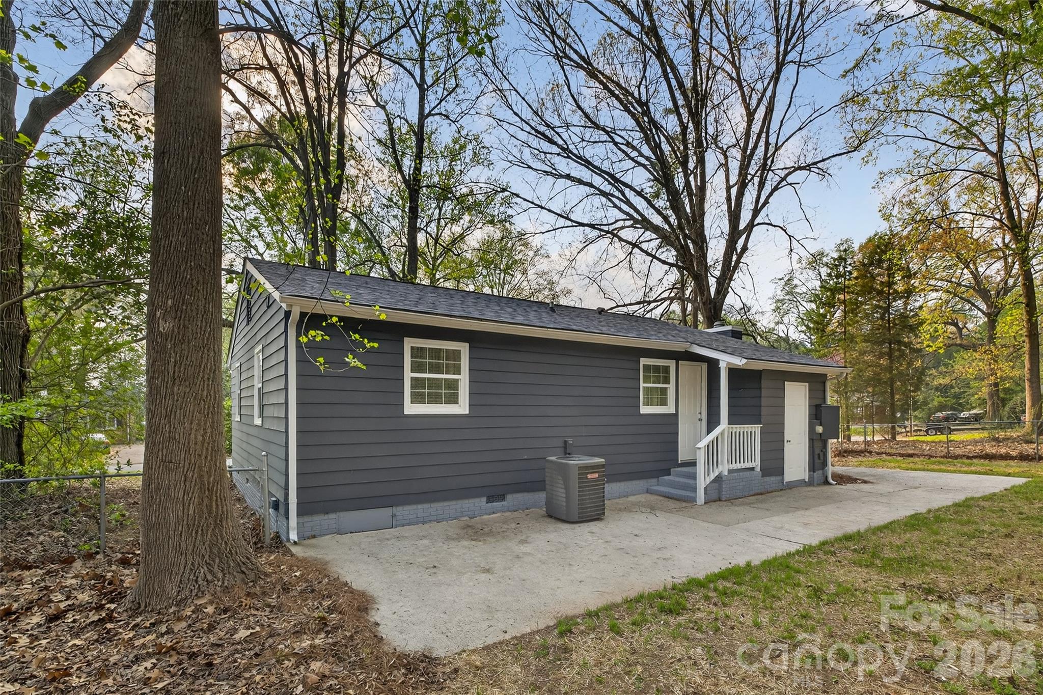 Photo 18 of 5143 Delivau Drive, Charlotte, NC