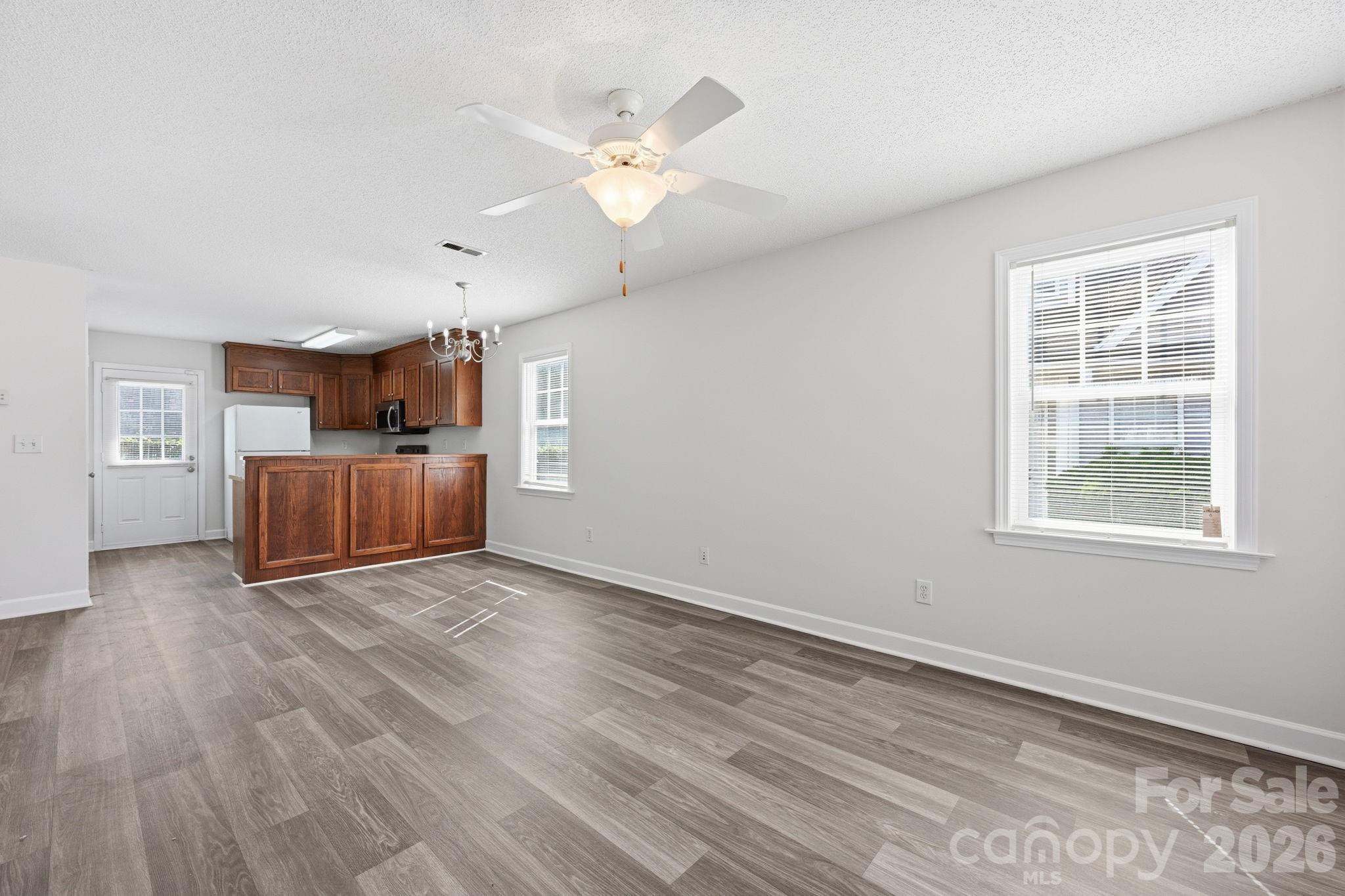 915 Barracuda Avenue, Statesville, NC - photo 4 of 26
