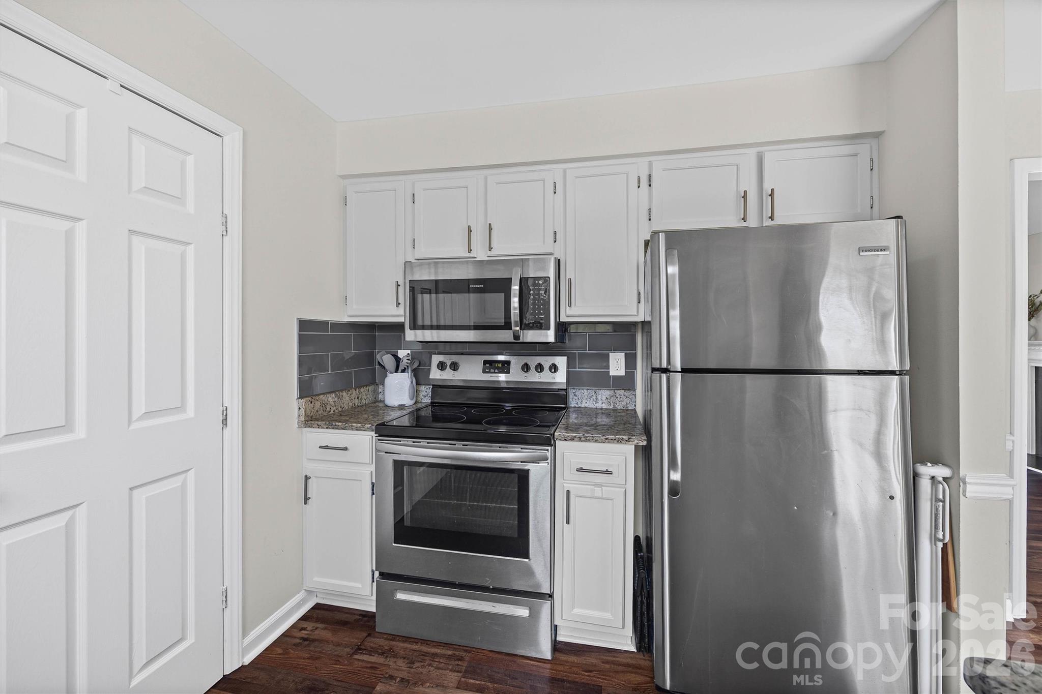 Photo 9 of 6104 Sunbridge Court, Charlotte, NC