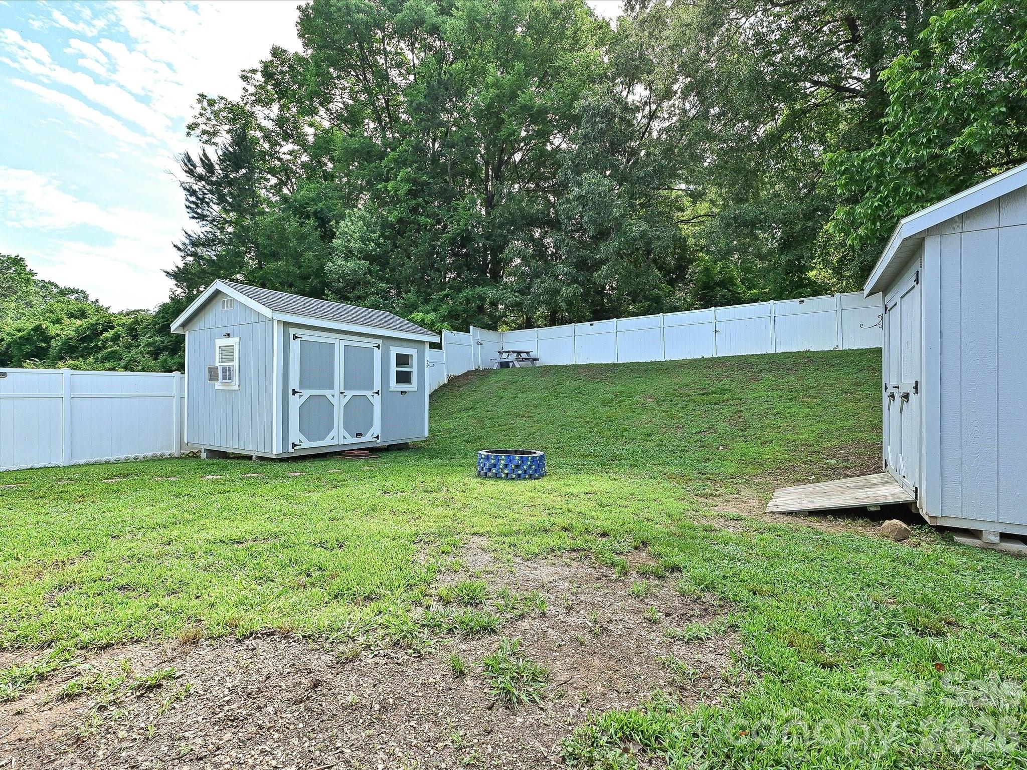 Photo 12 of 6302 Summerour Place, Charlotte, NC