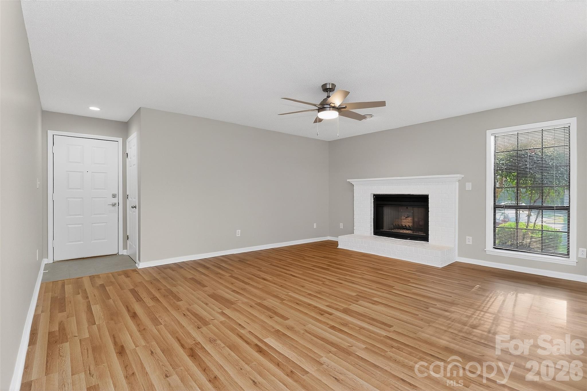 Photo 5 of 5862 Harris Grove Lane, Charlotte, NC
