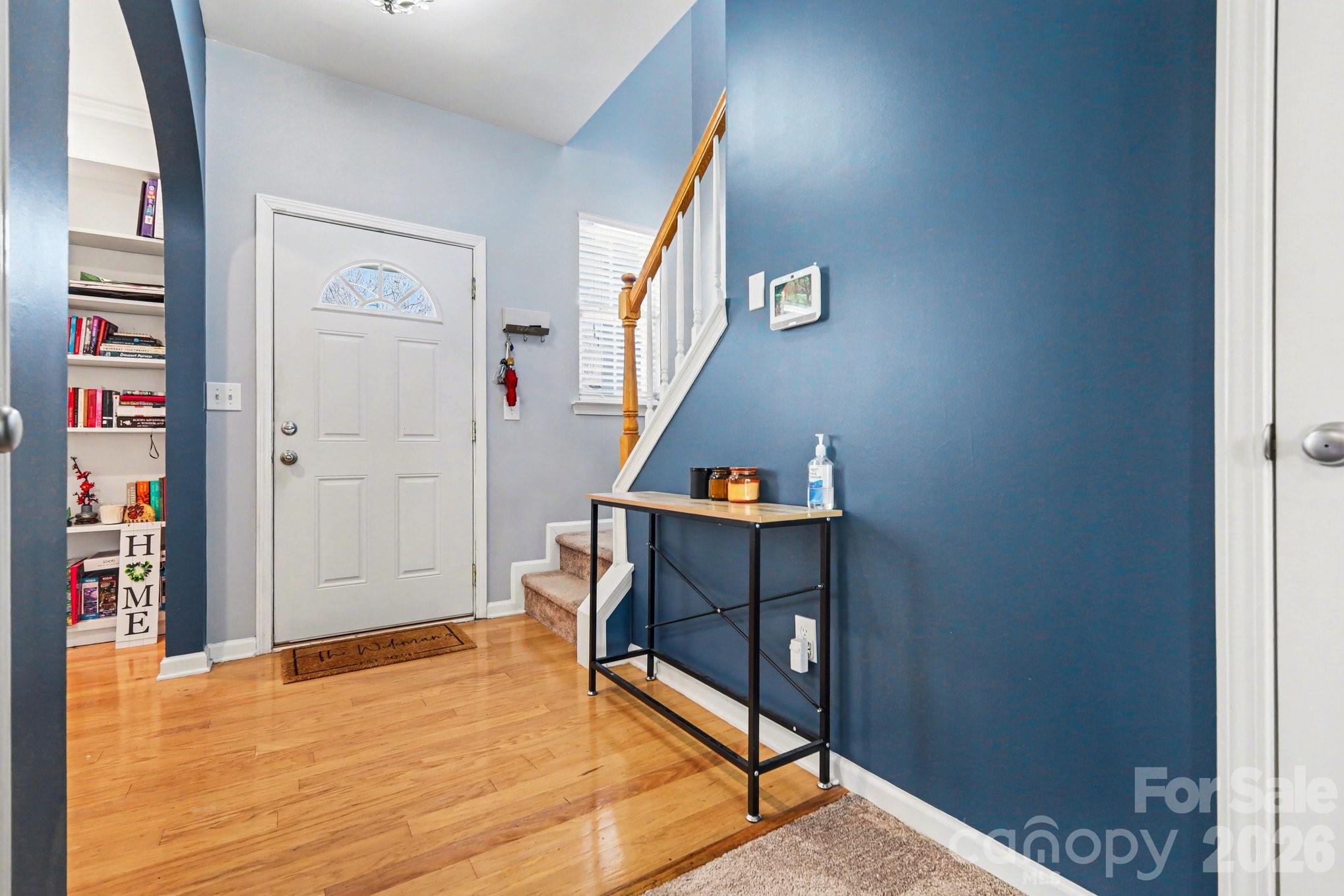 Photo 3 of 8411 Chaceview Court, Charlotte, NC