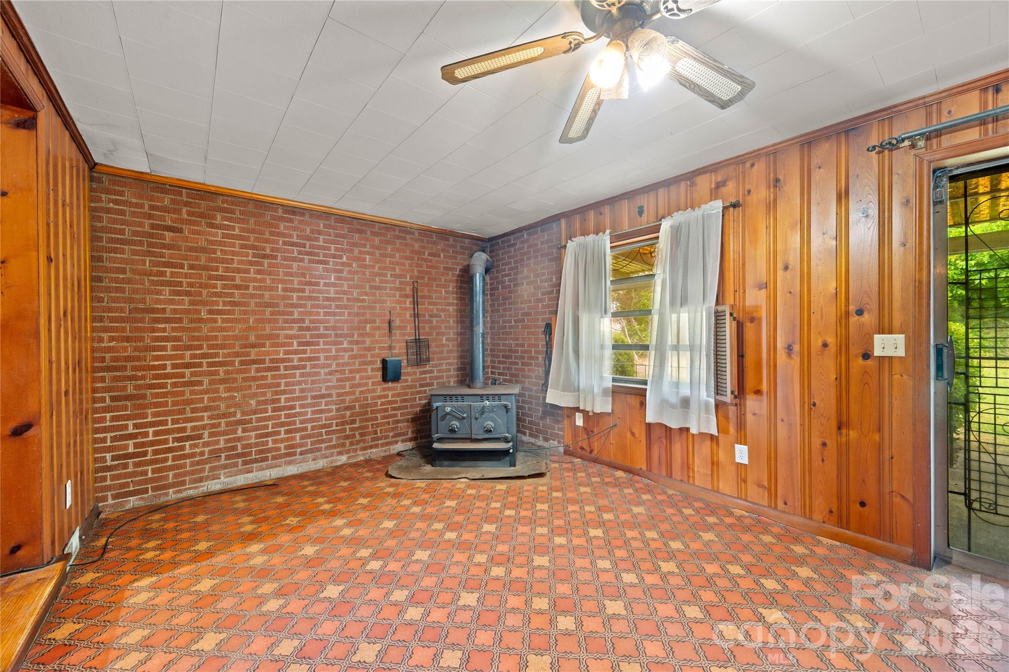 419 S Pearl Street, Troy, NC - photo 13 of 28