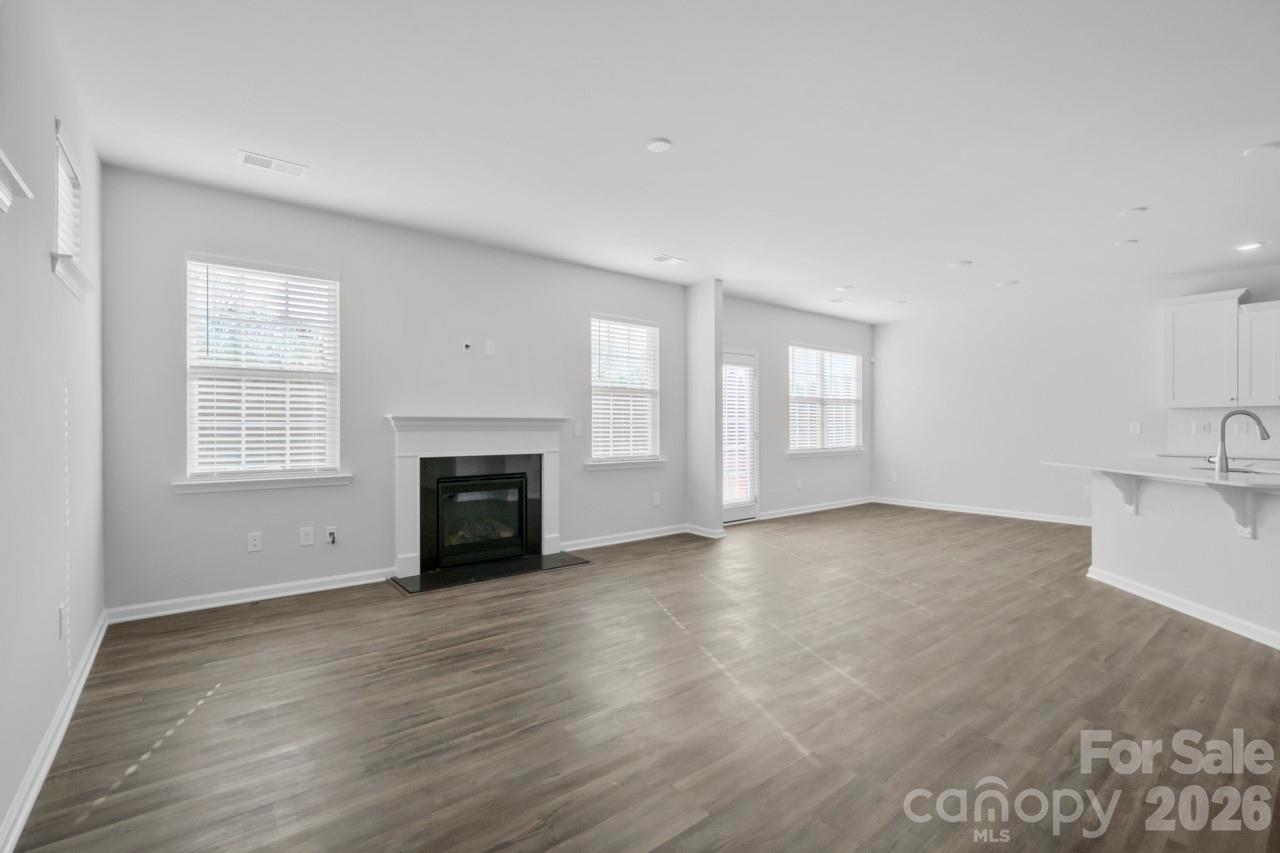 Photo 5 of 12807 Canterbury Castle Drive, Charlotte, NC