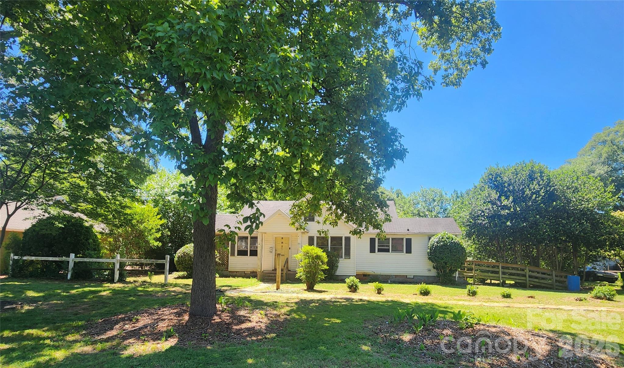 Exterior of 5510 Allen Road E, Charlotte, NC