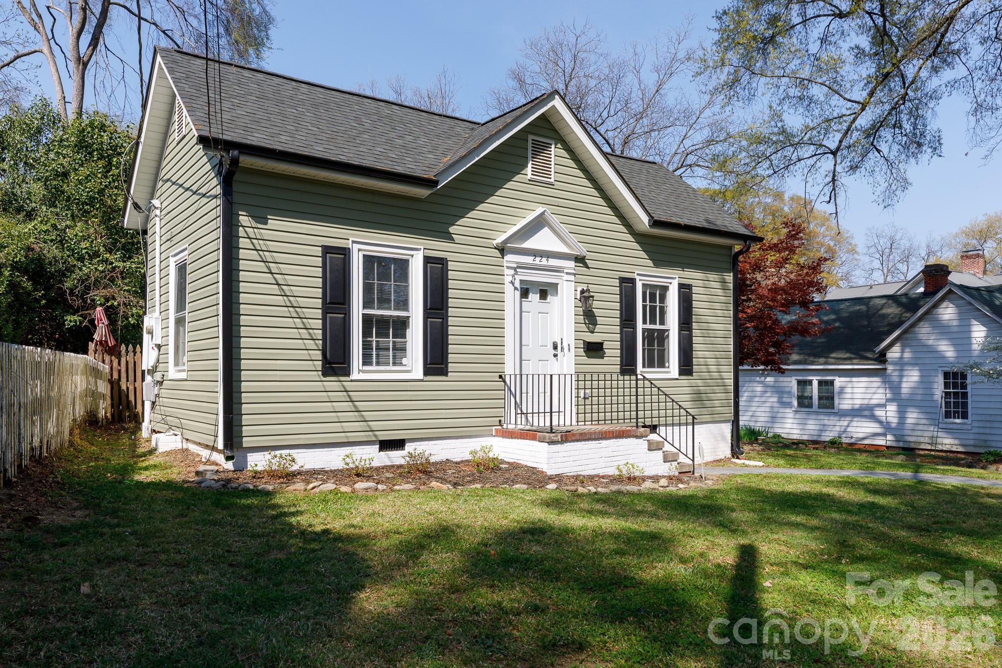 224 W 4th Avenue, Gastonia, NC - photo 31 of 33