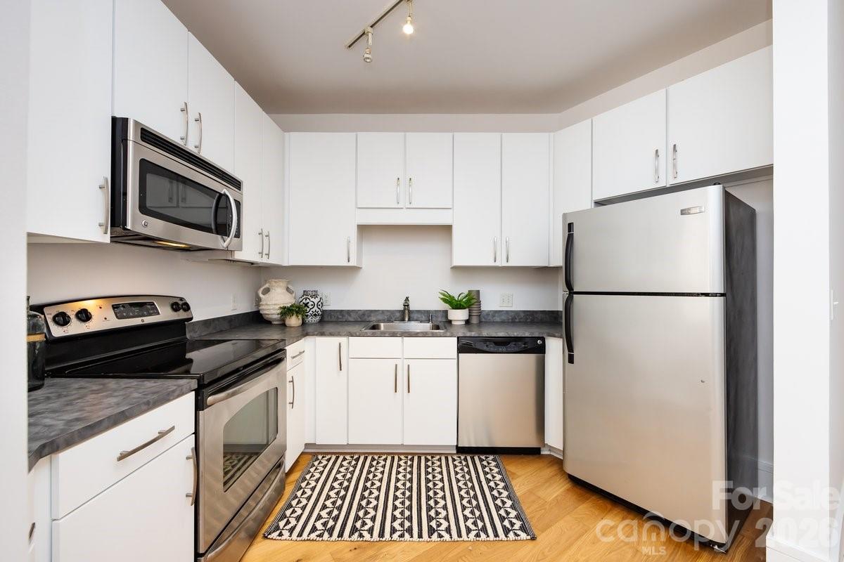 Photo 11 of 1600 Fulton Avenue204, Charlotte, NC