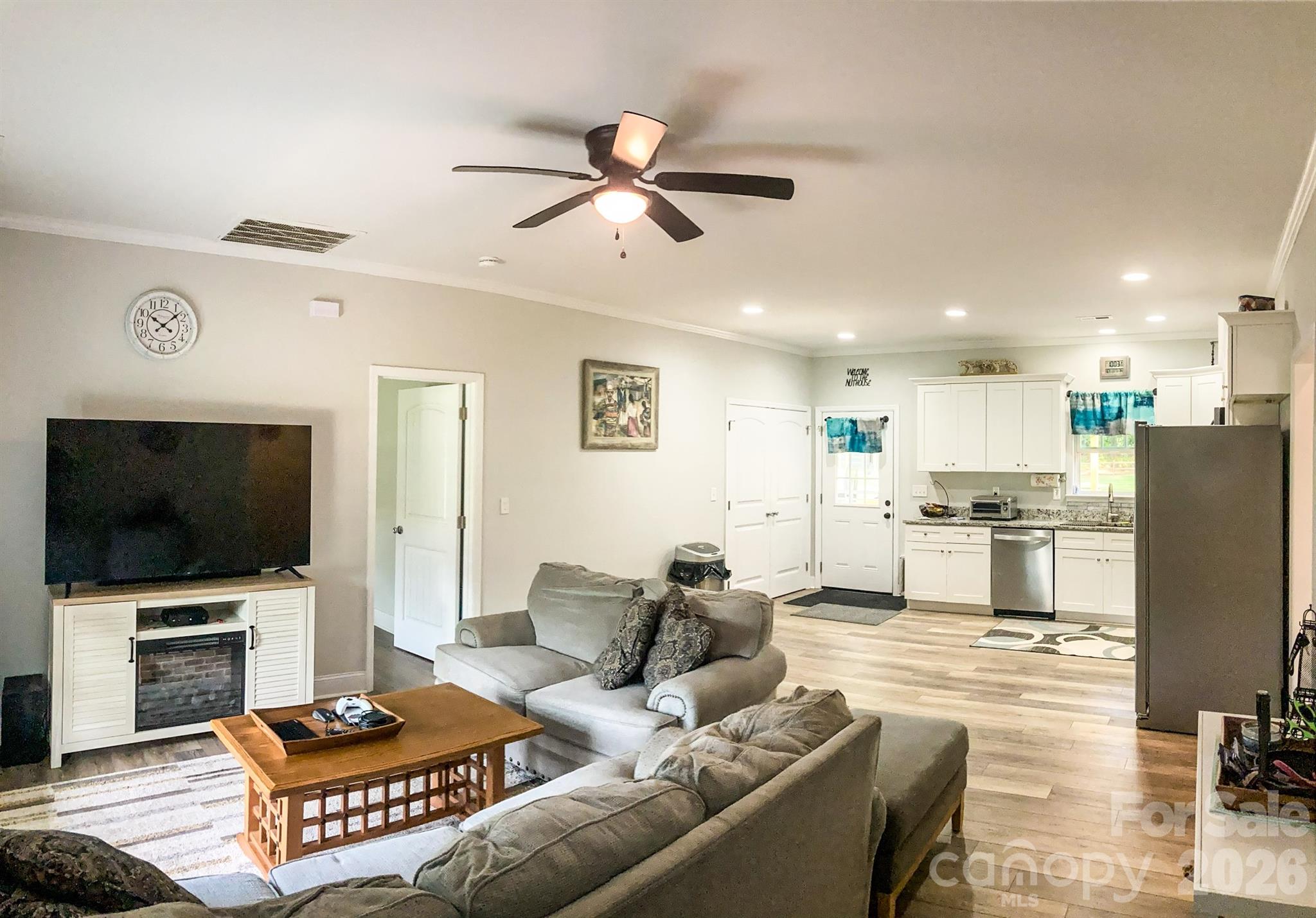 214 W Church Street, Jefferson, SC - photo 9 of 39