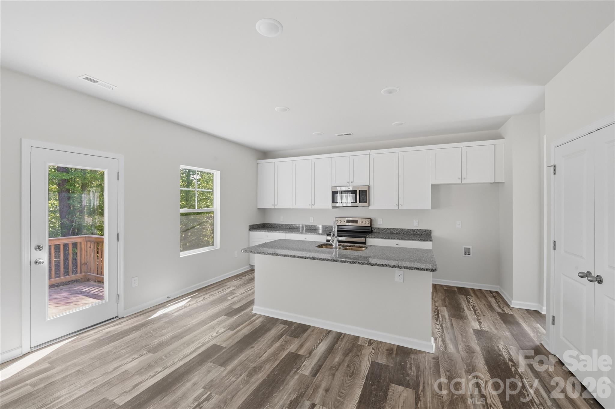 5156 Mark Drive NE, Hickory, NC - photo 15 of 38
