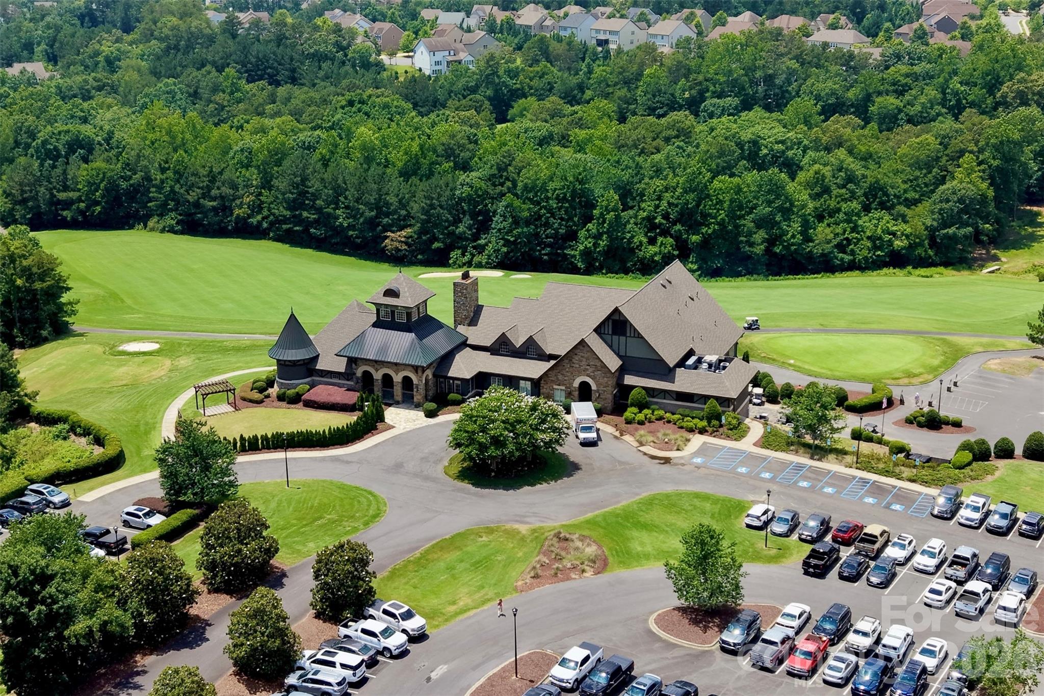 Photo 33 of 15611 Walnut Hill Drive, Charlotte, NC