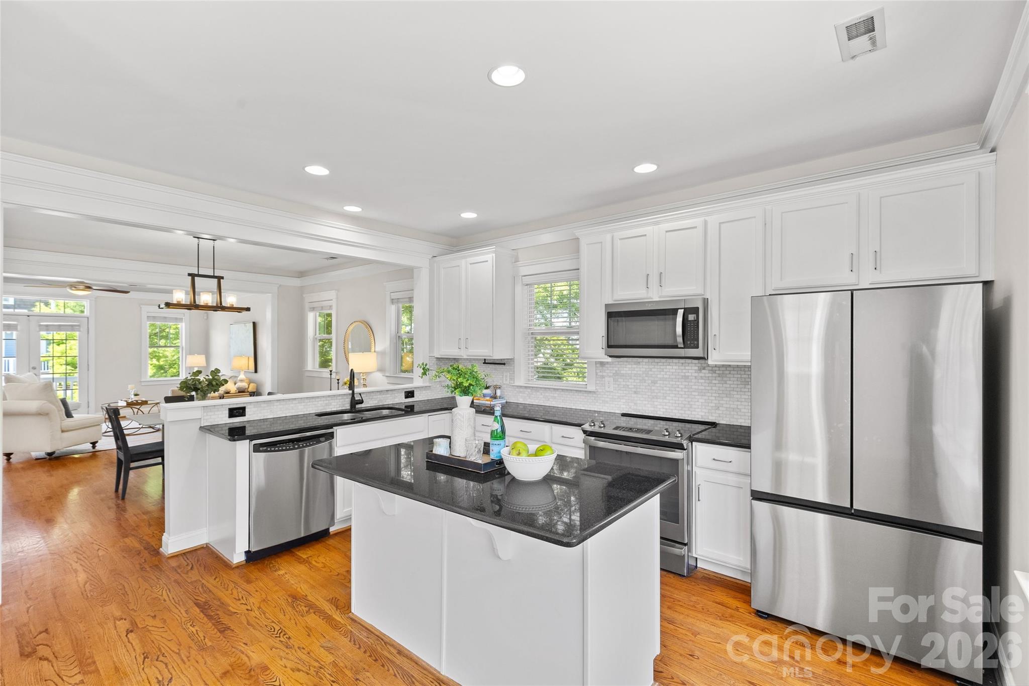 Home for sale at 540 Dubois Court, Charlotte, NC — photo 5 of 35