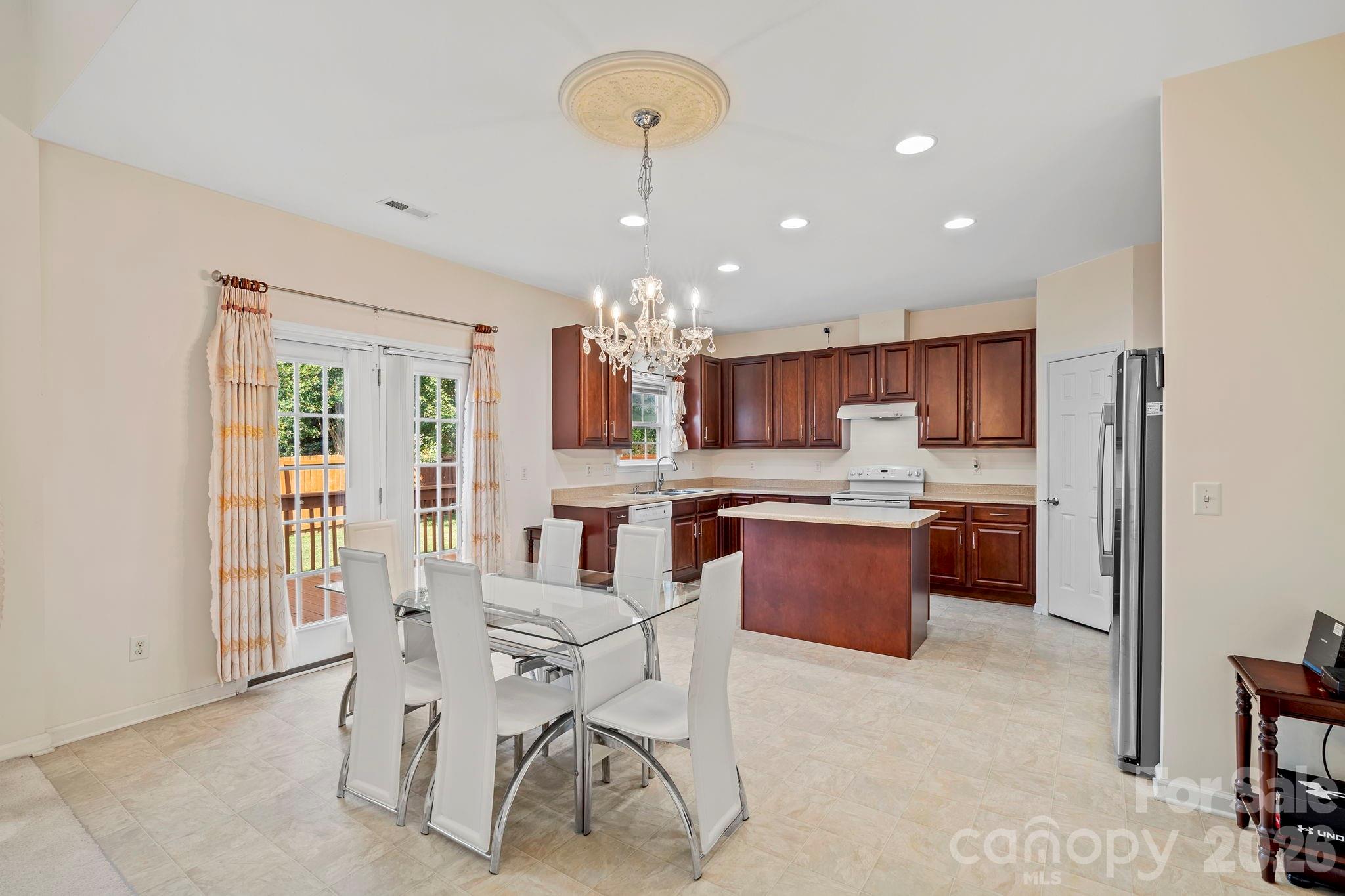 2 Breyerton Court, Asheville, NC - photo 10 of 48
