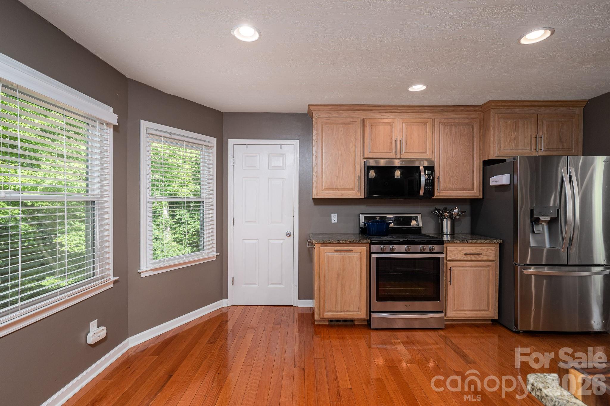6097 Tuckborough Road, Hickory, NC - photo 14 of 48