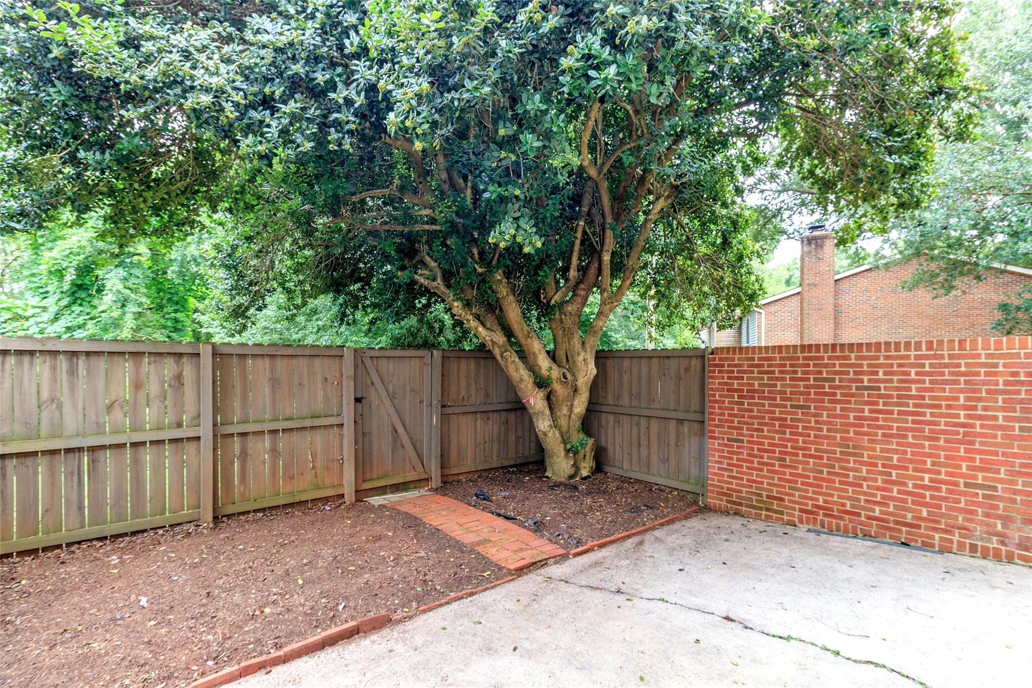 Photo 37 of 8300 Knights Bridge Road, Charlotte, NC