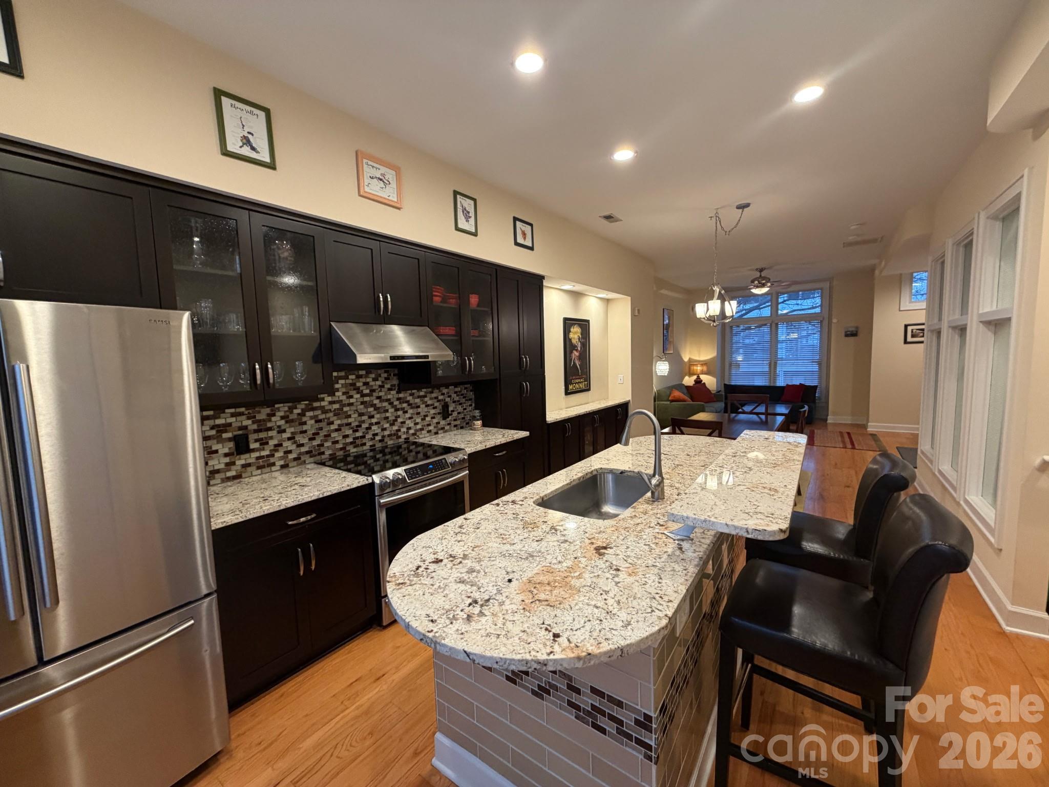 Photo 3 of 638 E 10th Street, Charlotte, NC