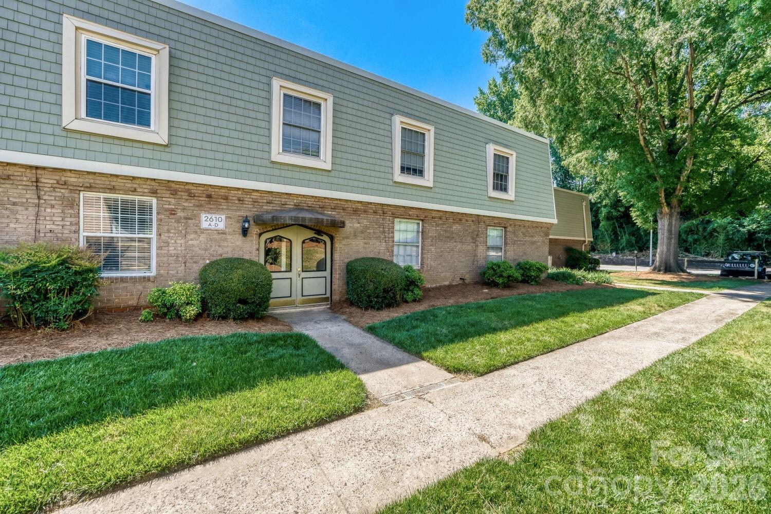 Photo 2 of 2610 Park RoadB, Charlotte, NC