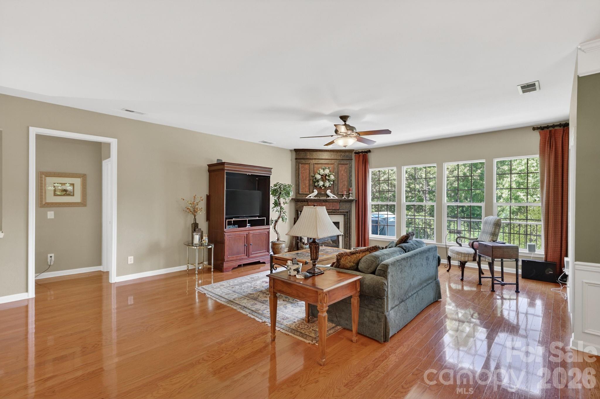 9242 Whistling Straits Drive, Fort Mill, SC - photo 6 of 48