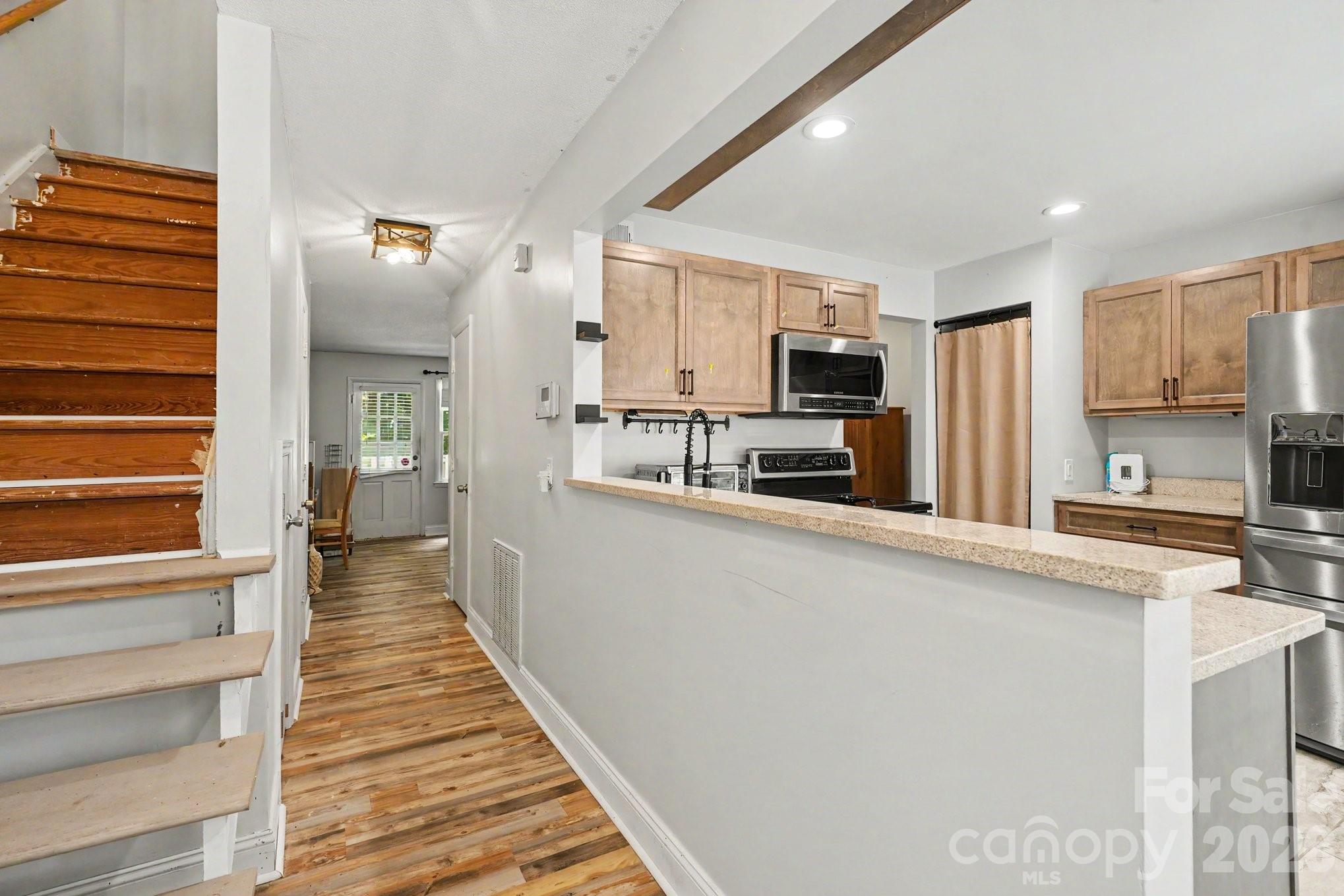 Photo 7 of 4605 Hedgemore DriveH, Charlotte, NC