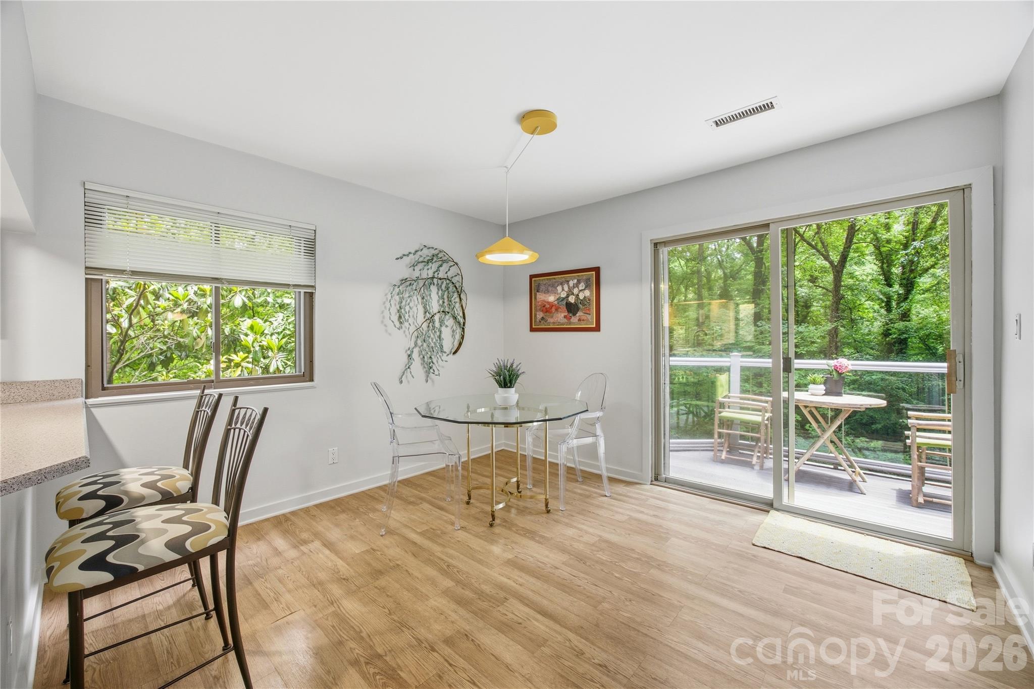 Photo 5 of 2724 Huntingtowne Farms Lane, Charlotte, NC