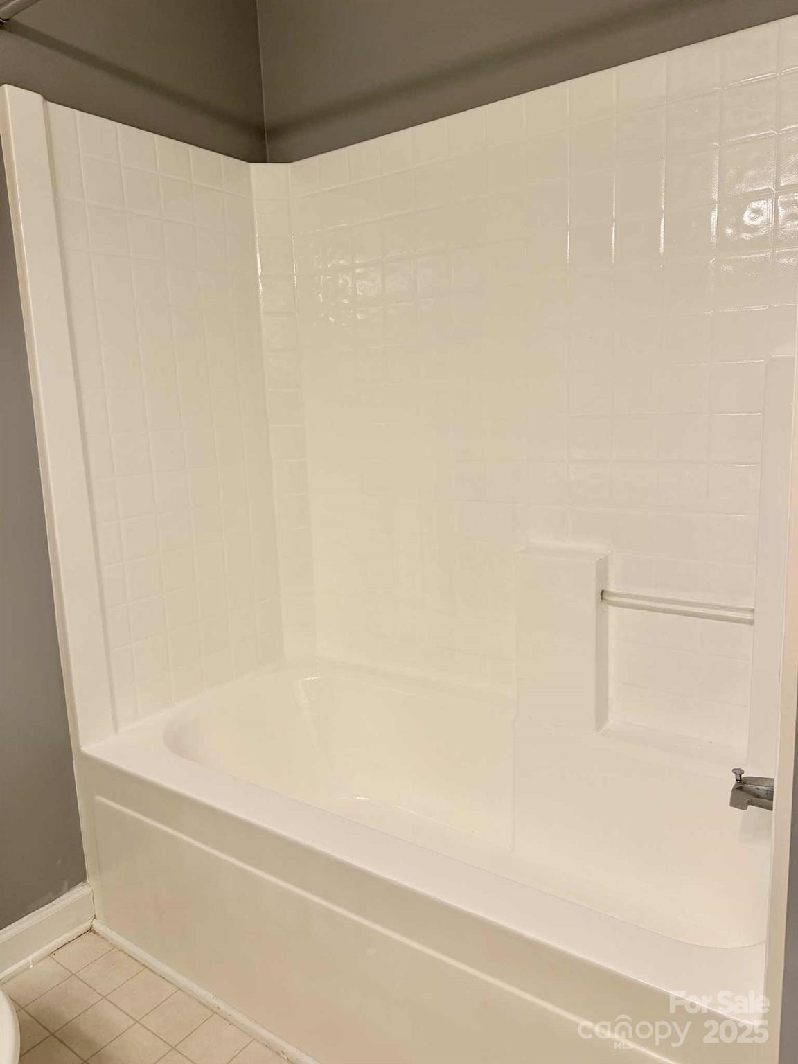 Photo 17 of 1218 Green Oaks LaneJ, Charlotte, NC