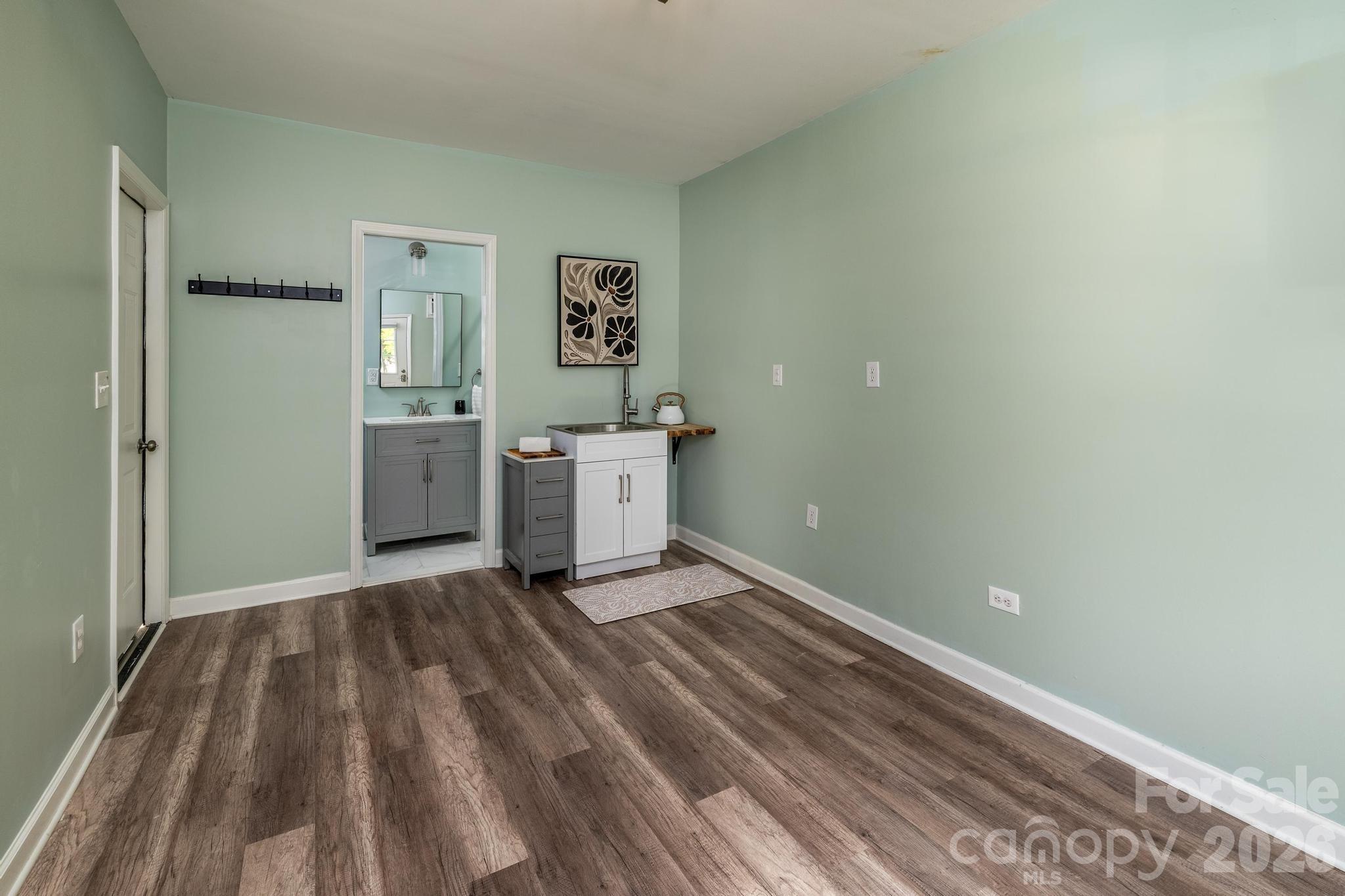Photo 42 of 3828 Oakwood Road, Charlotte, NC
