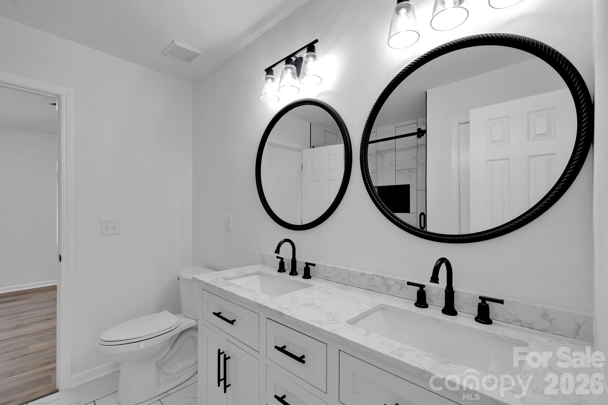 Photo 28 of 8131 Kings Creek Drive, Charlotte, NC