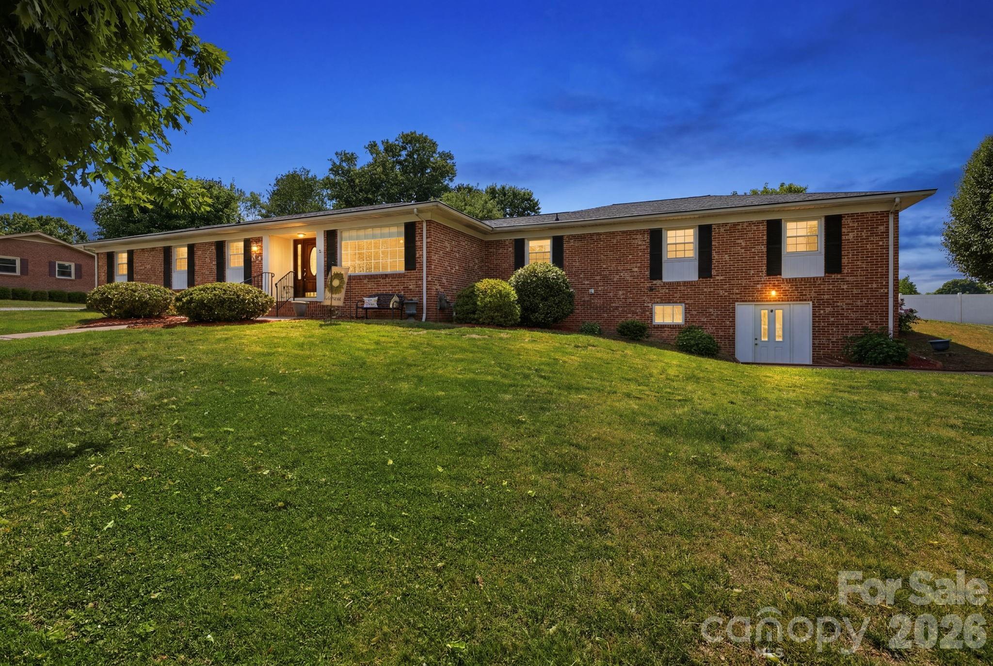 Photo 2 of 912 Briggs Street NW, Valdese, NC