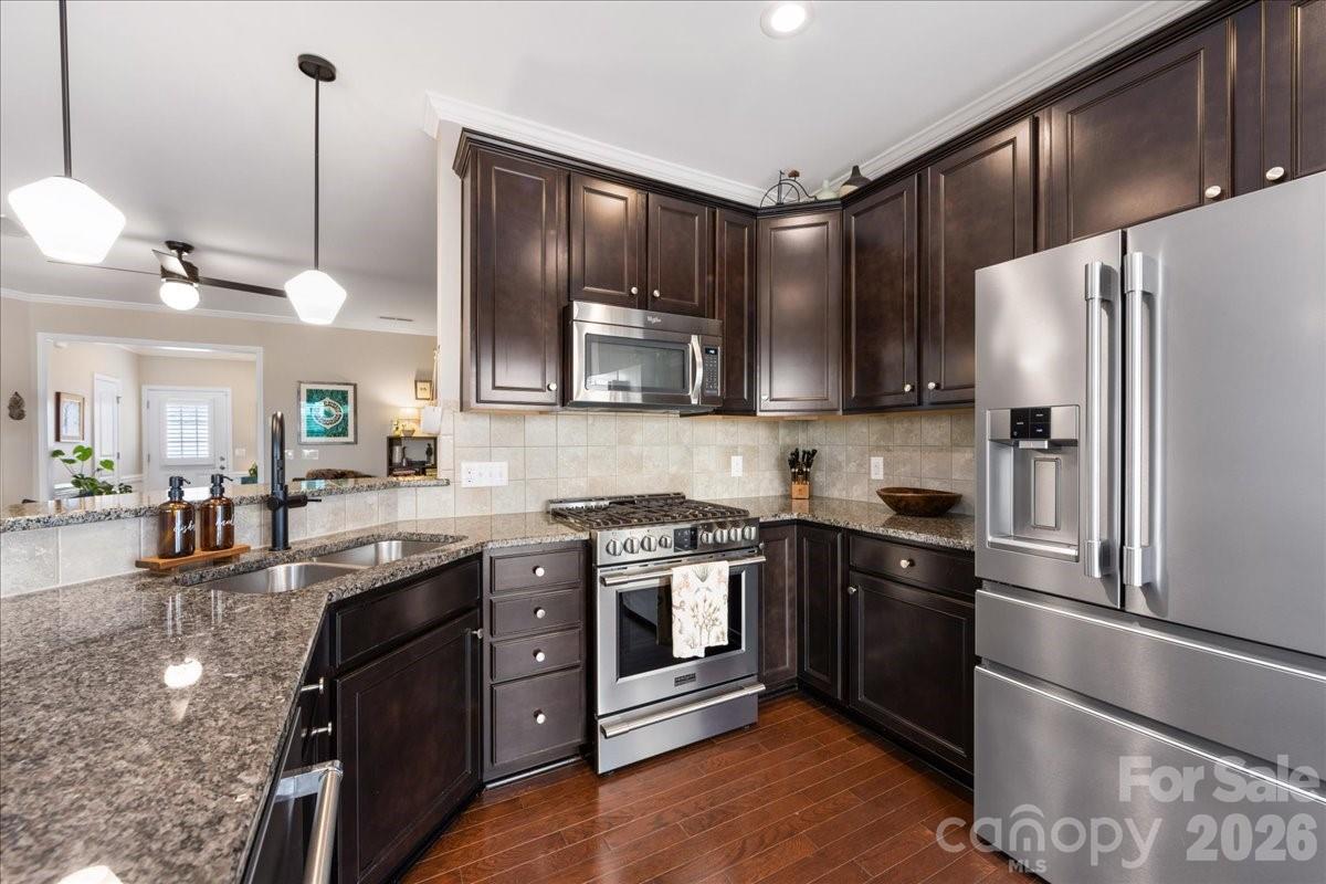 2434 Royal York Avenue, Charlotte, NC - photo 13 of 37