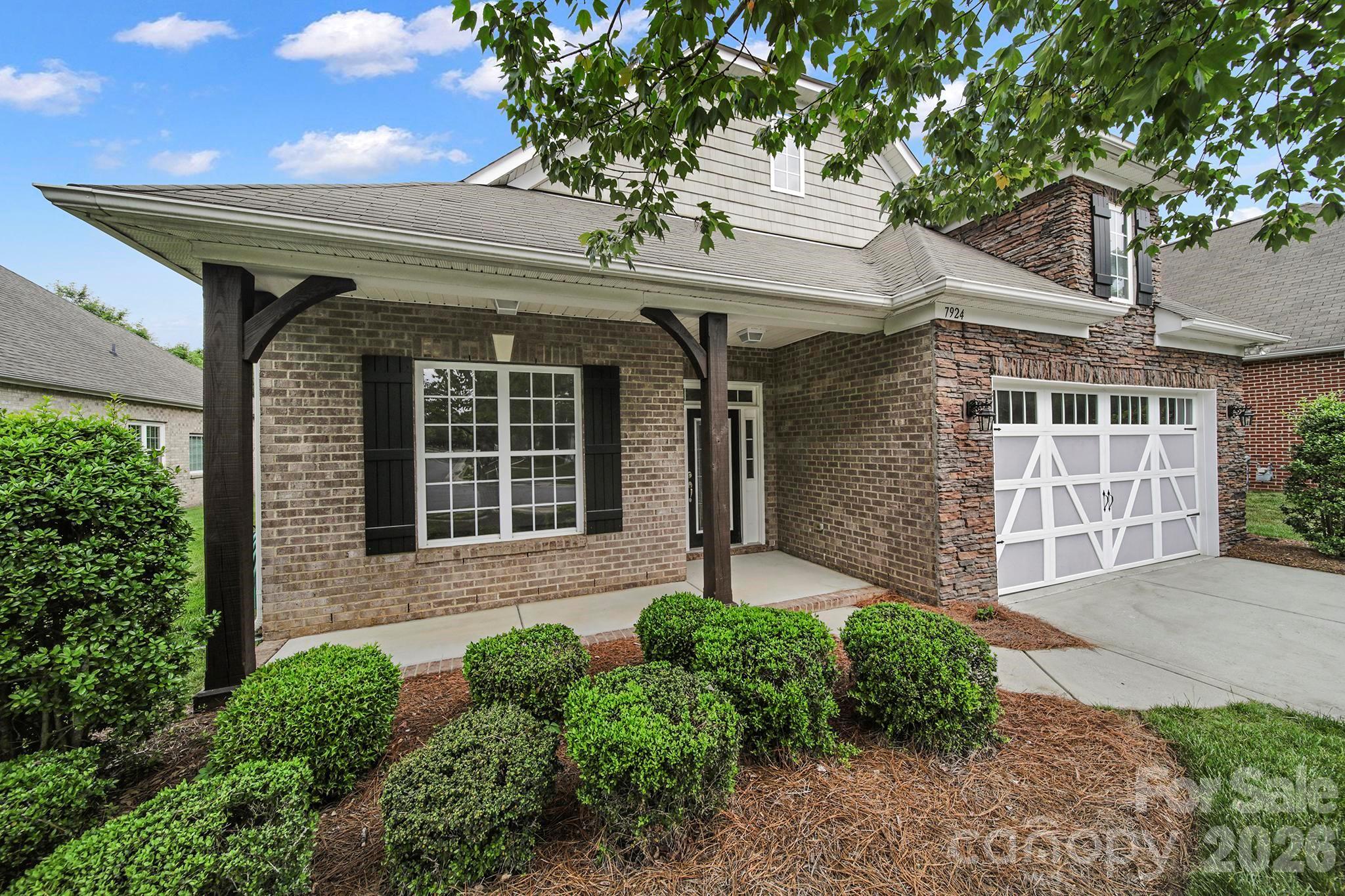 Photo 2 of 7924 Honey Fig Road, Charlotte, NC