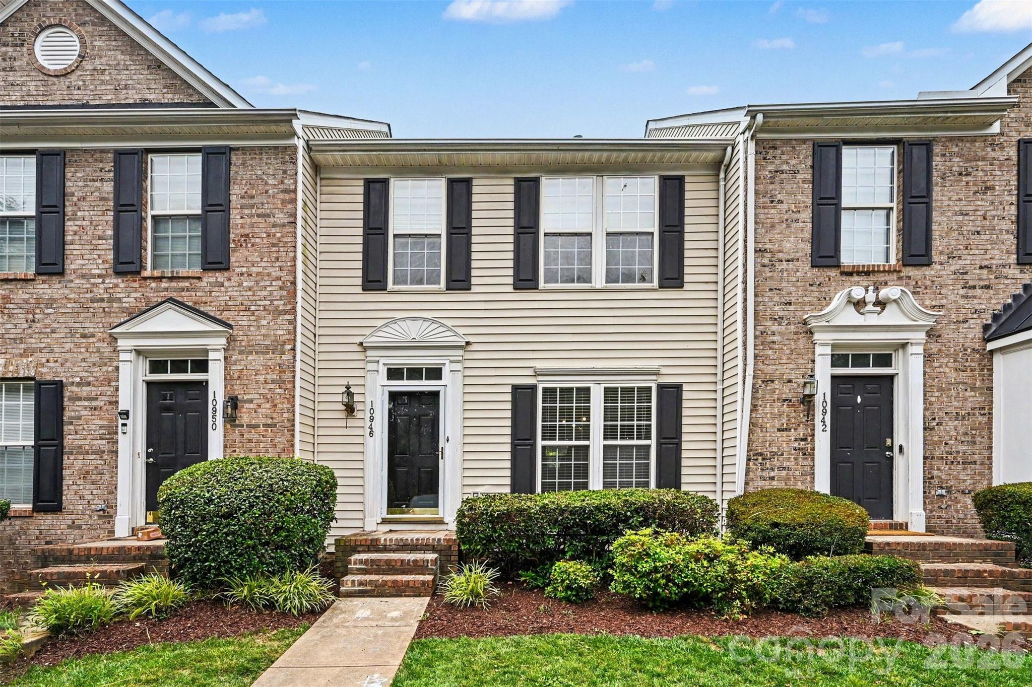 Home for sale at 10946 Garden Oaks Lane, Charlotte, NC — photo 1 of 21