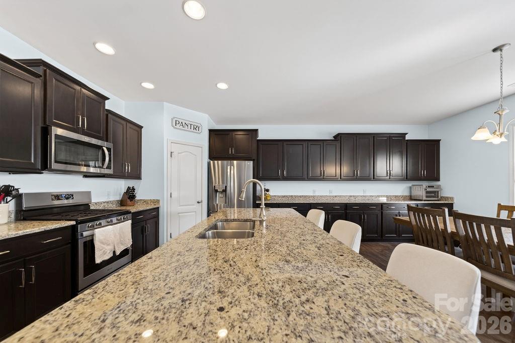 Photo 10 of 11033 Crane Creek Drive, Charlotte, NC