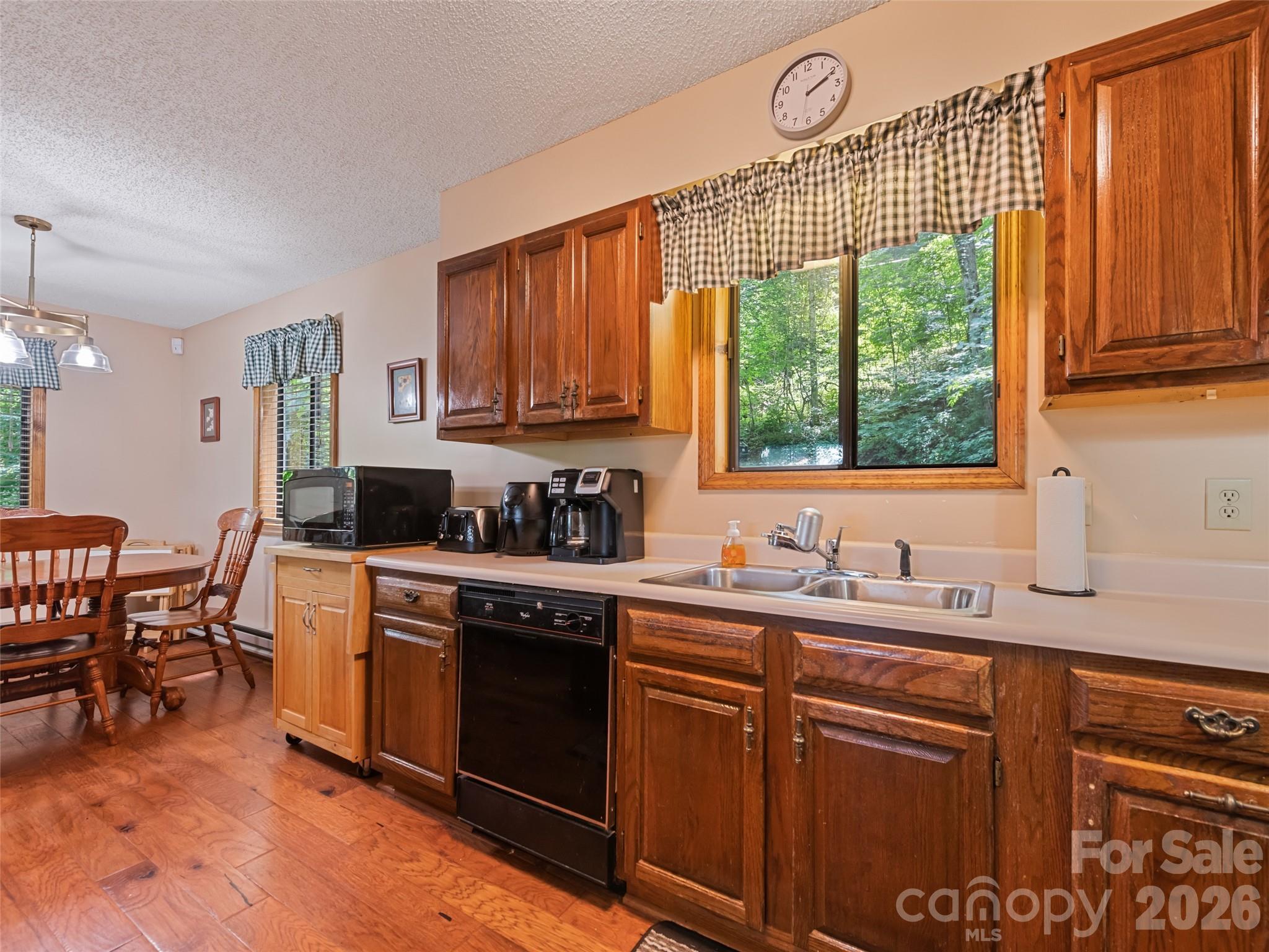 1672 Summit Drive, Maggie Valley, NC - photo 24 of 38