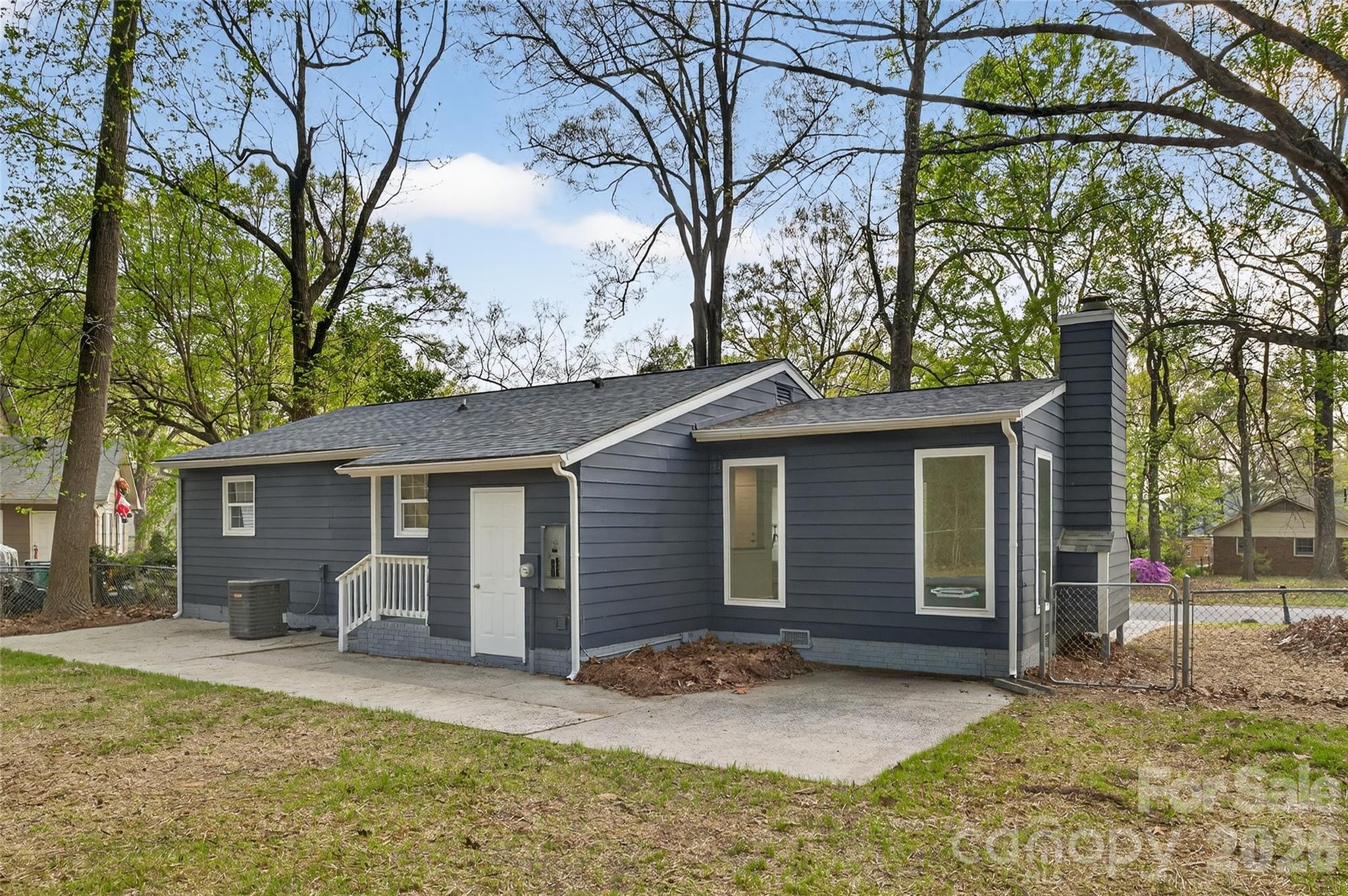 Photo 20 of 5143 Delivau Drive, Charlotte, NC