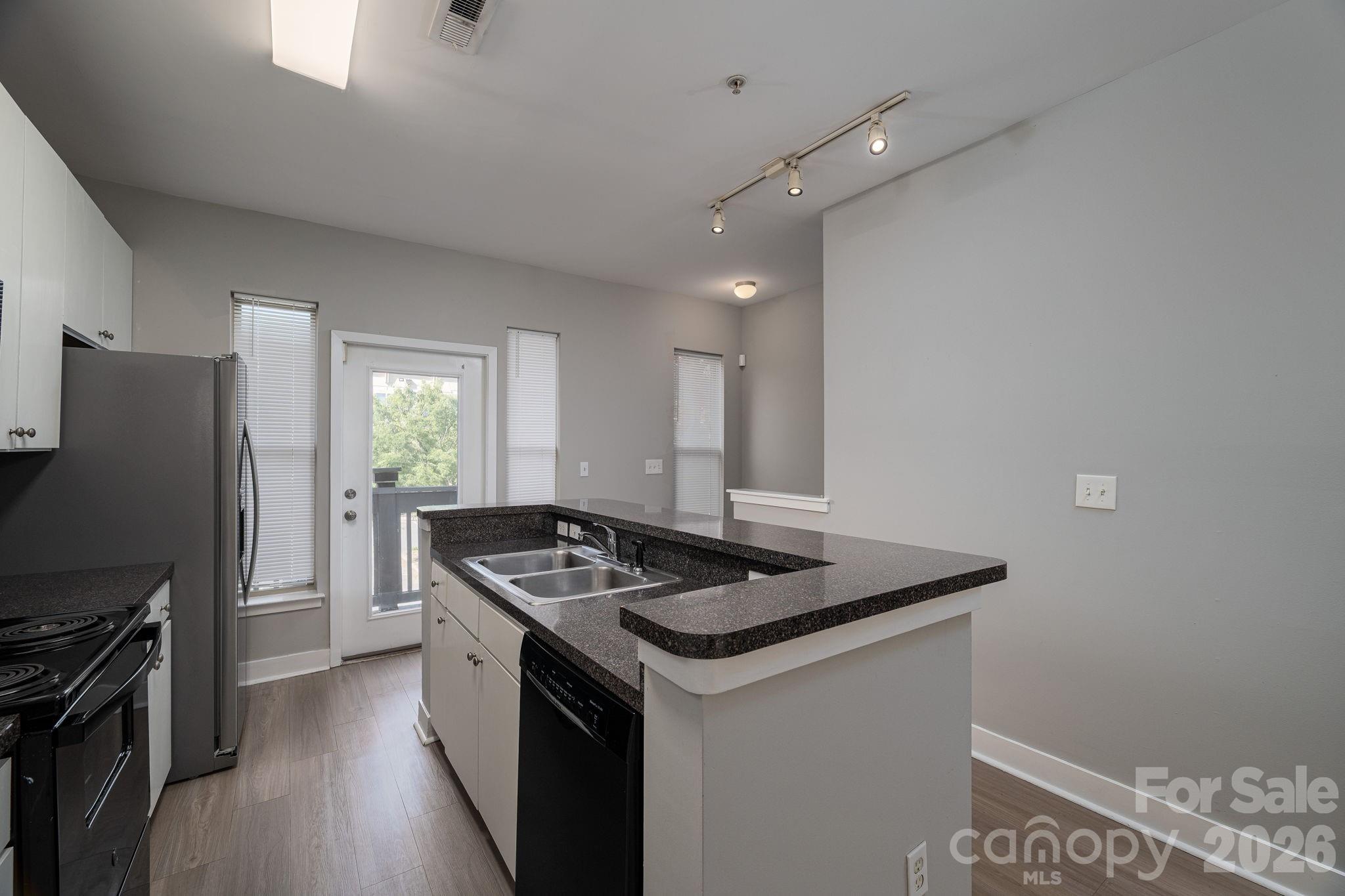 Photo 11 of 1012 Skyline View Way, Charlotte, NC