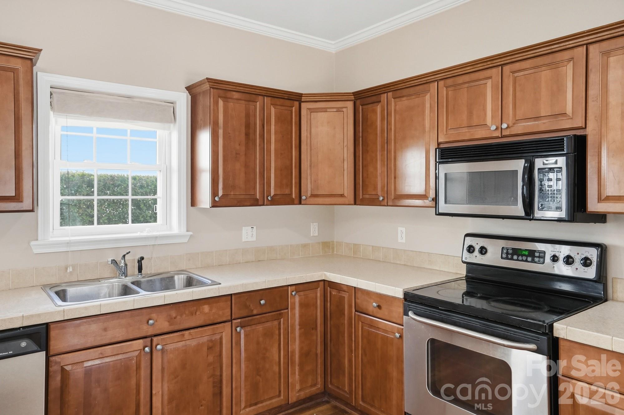 Photo 4 of 4322 Laurel Hill Lane, Charlotte, NC