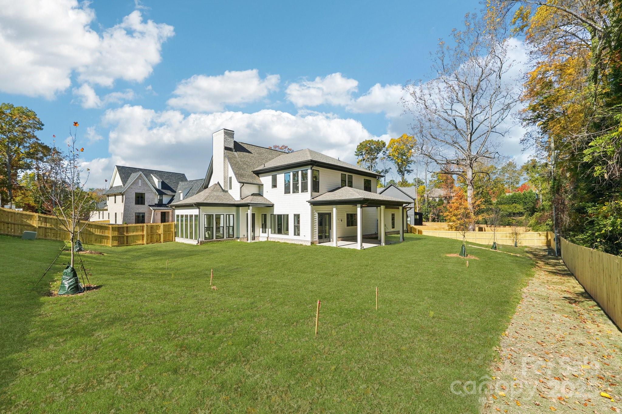 Photo 10 of 132 Sardis Lane, Charlotte, NC