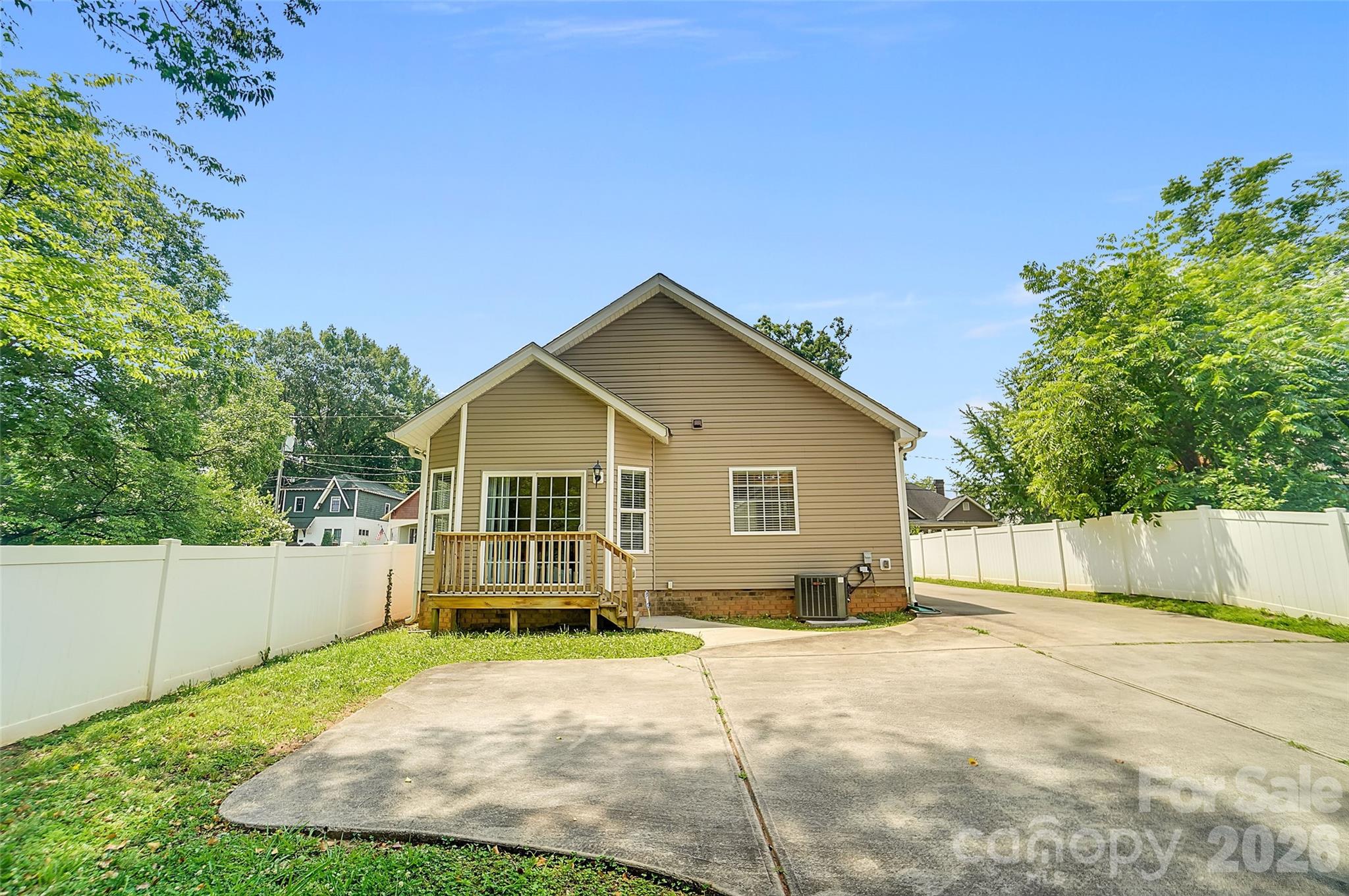 Home for sale at 309 Mill Road, Charlotte, NC — photo 41 of 46