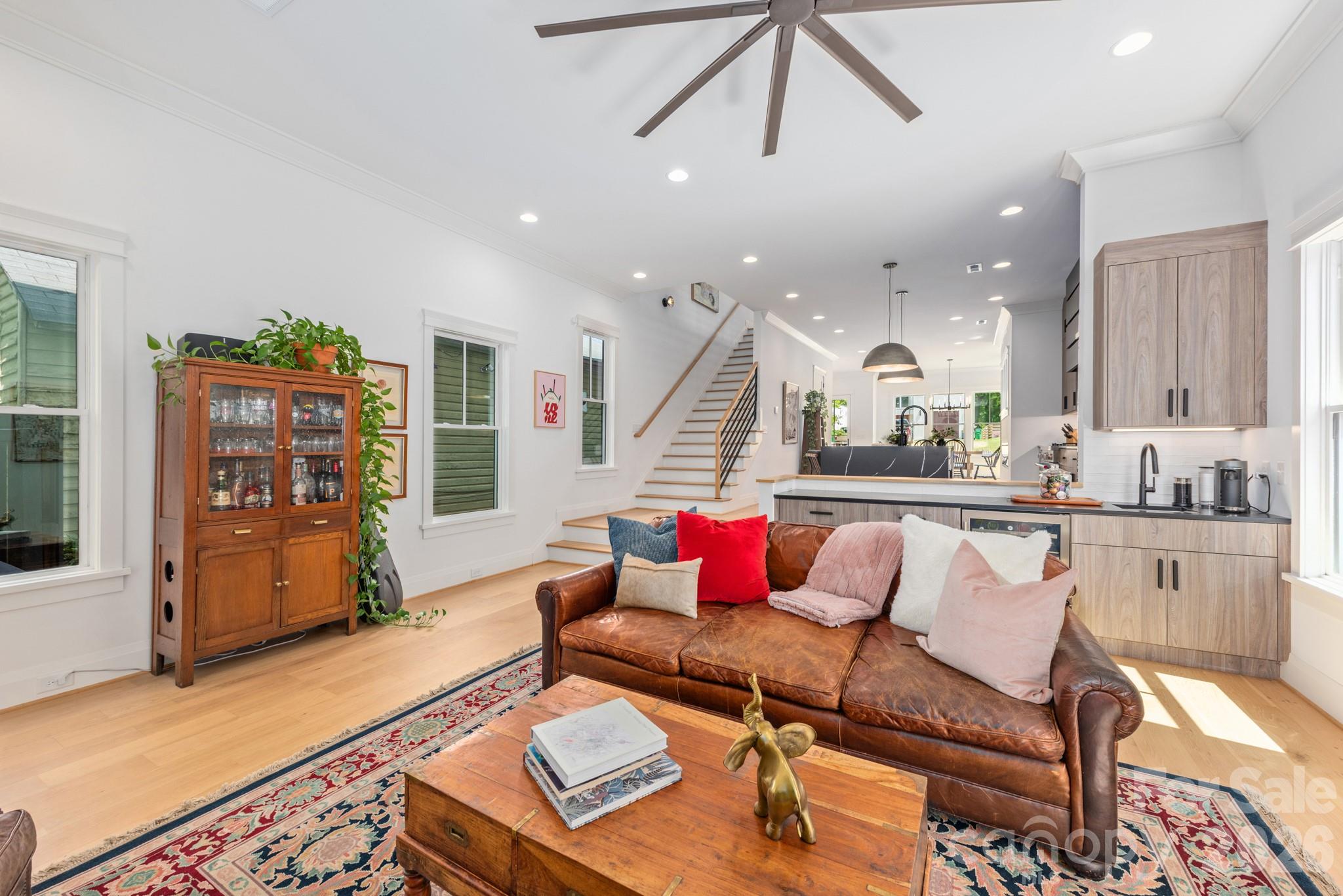 313 Solomon Street, Charlotte, NC - photo 4 of 46