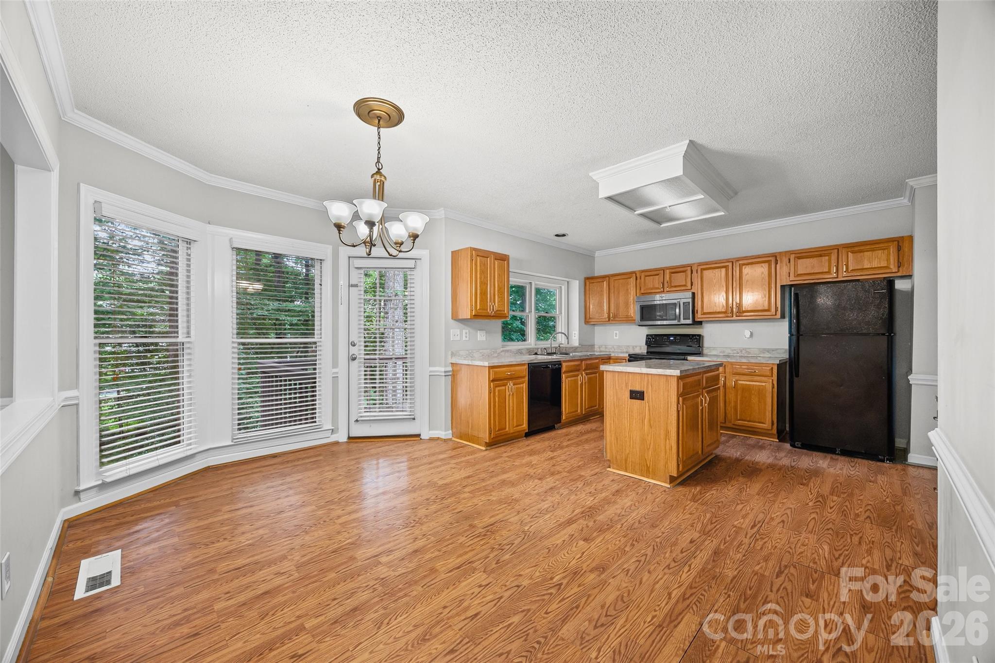 Photo 9 of 4926 Benthaven Lane, Charlotte, NC