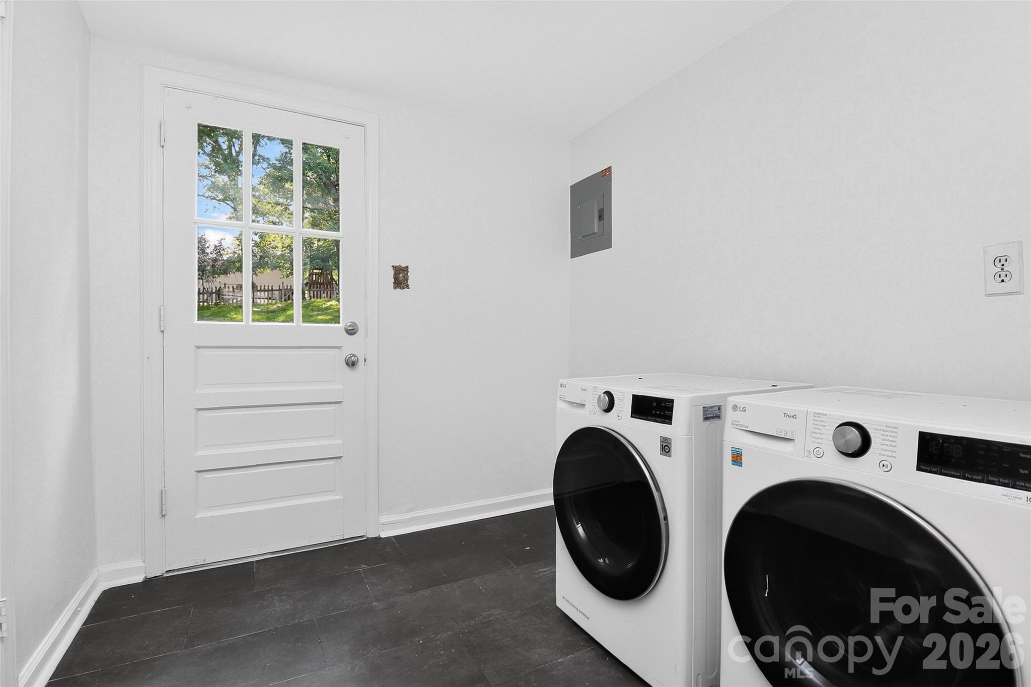 Photo 23 of 6725 Windyrush Road, Charlotte, NC