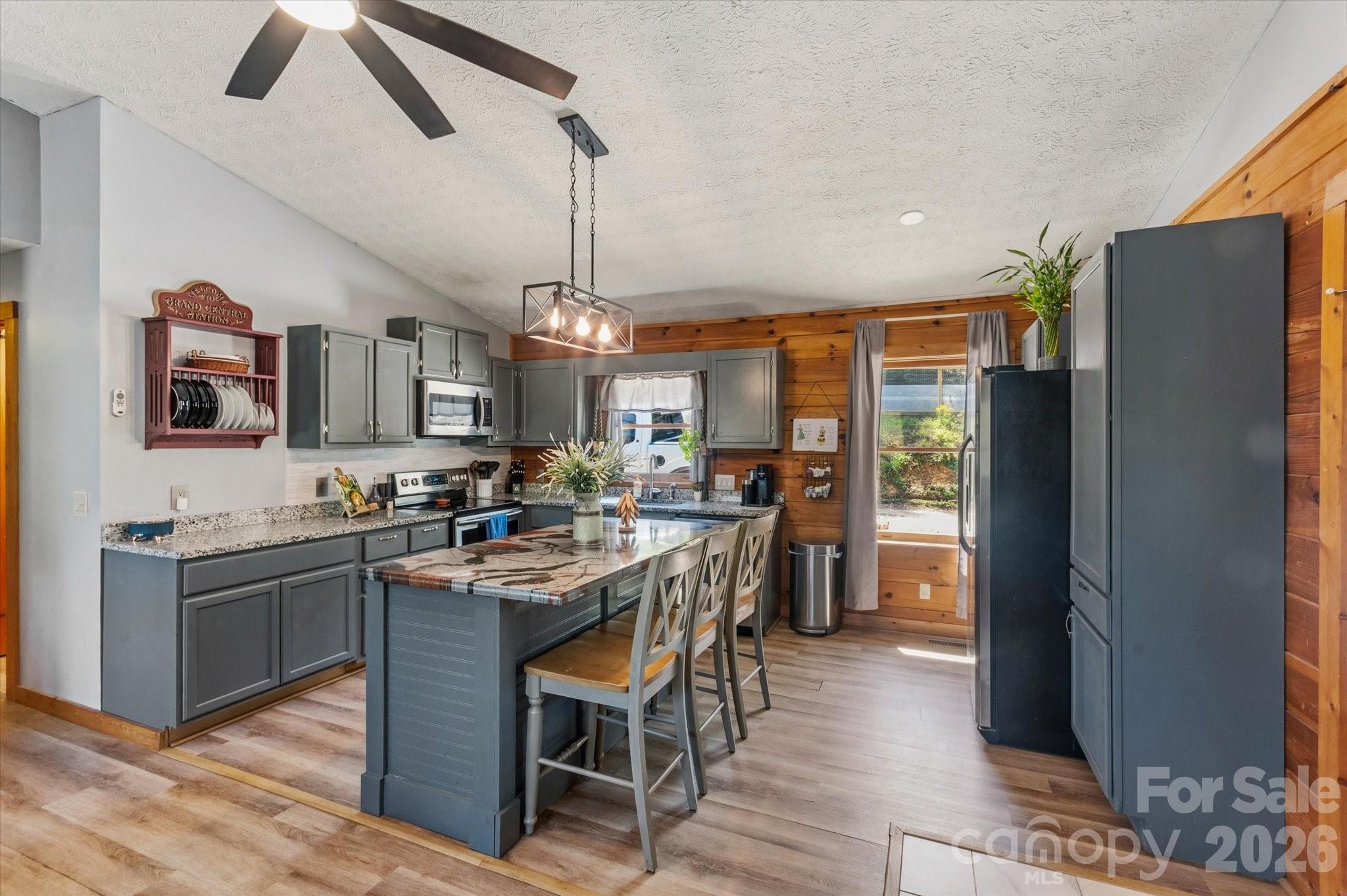 Photo 2 of 187 Cedarwood Drive, Waynesville, NC