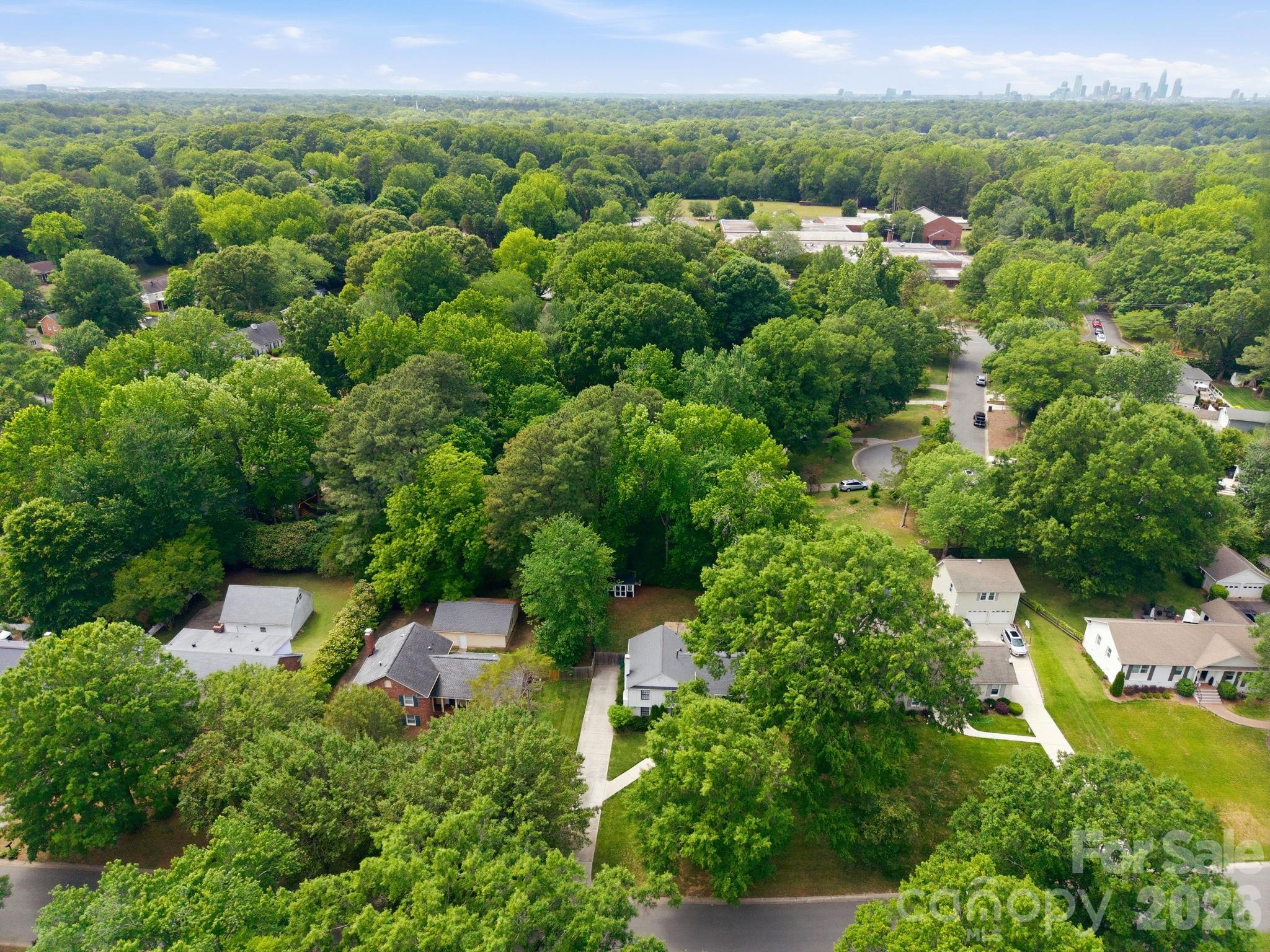 Photo 39 of 1325 Braeburn Road, Charlotte, NC