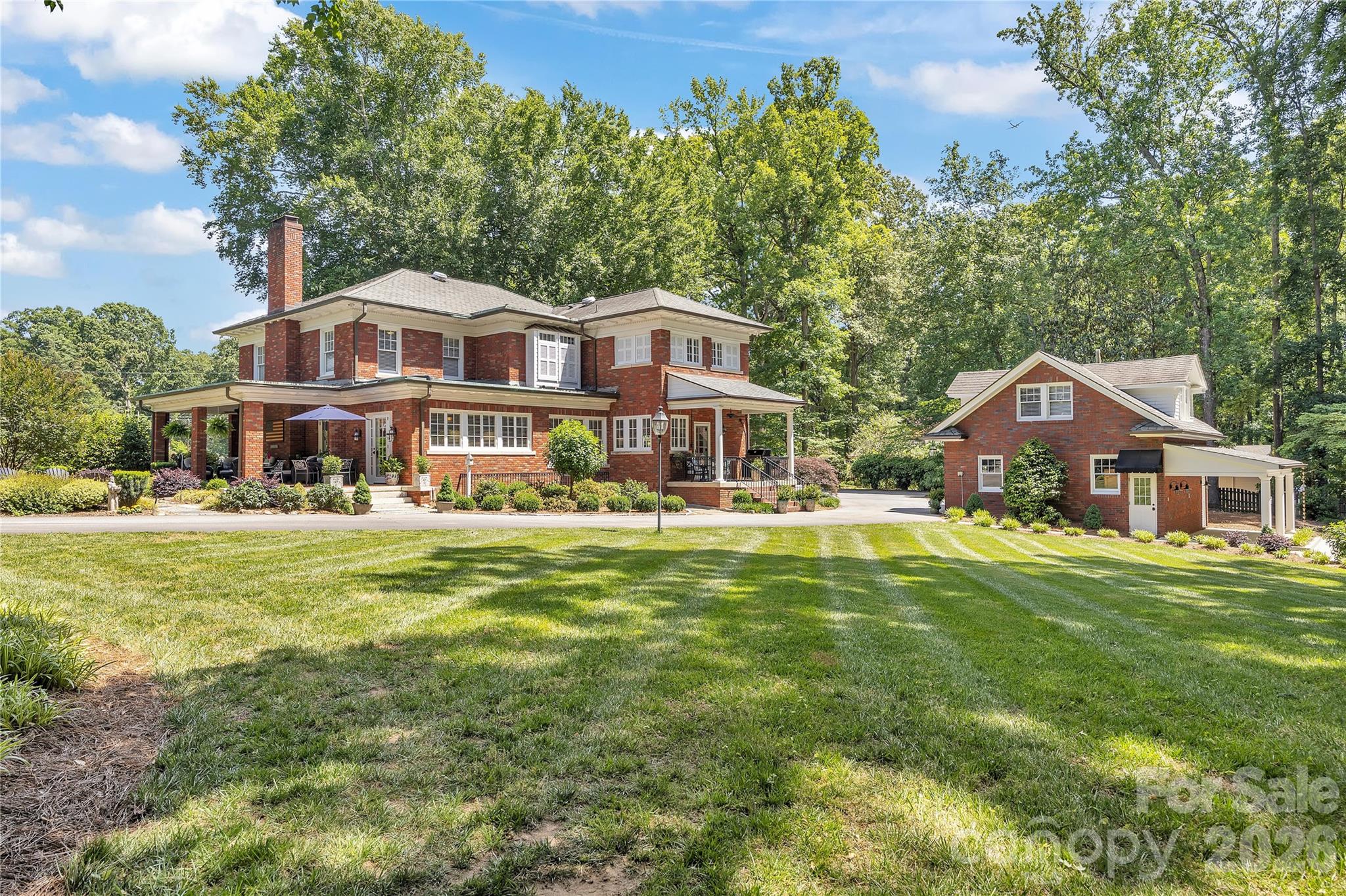 Photo 2 of 128 W Colonial Drive, Salisbury, NC