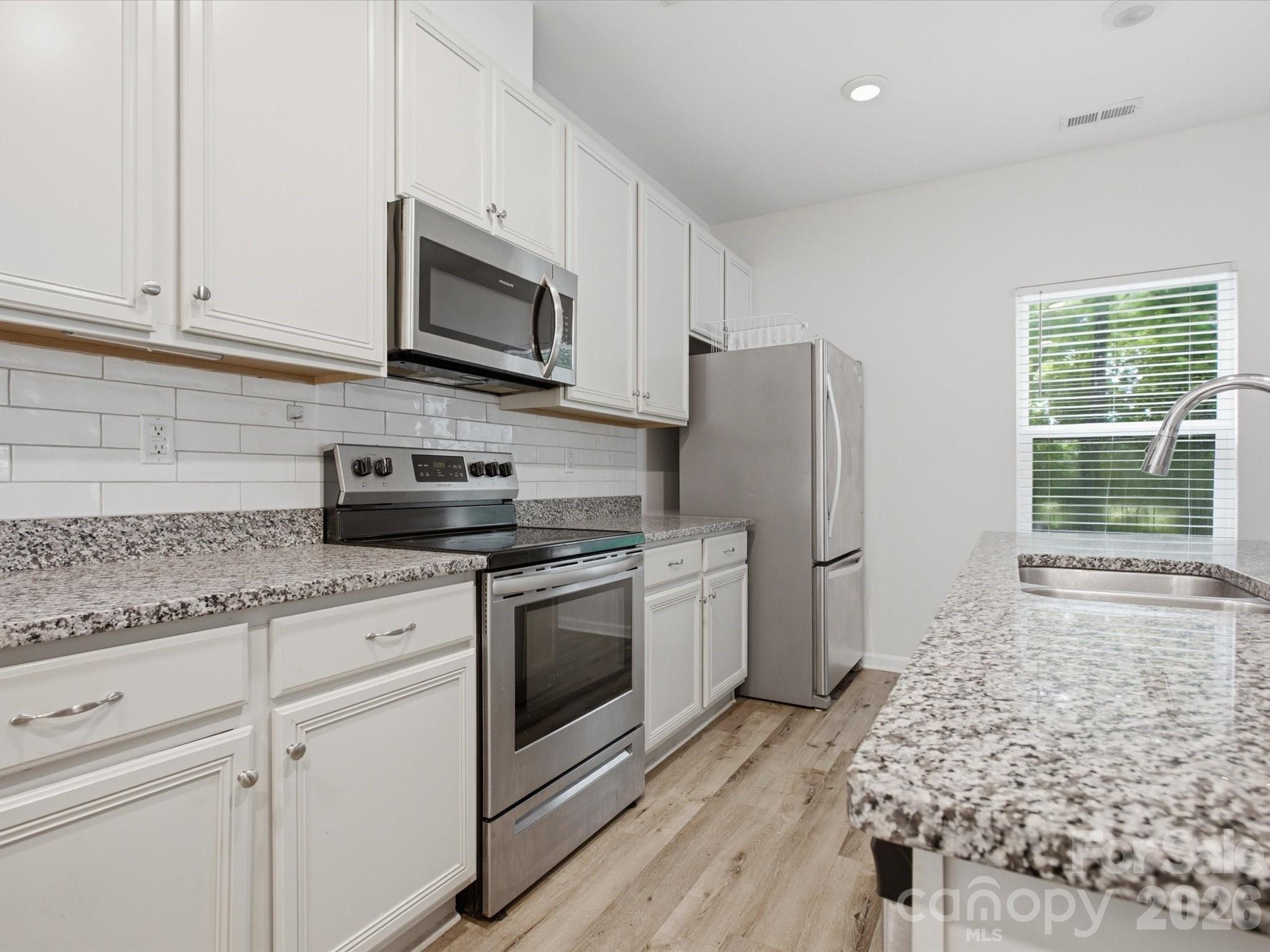 Home for sale at 1609 Ronald Street, Charlotte, NC — photo 11 of 25